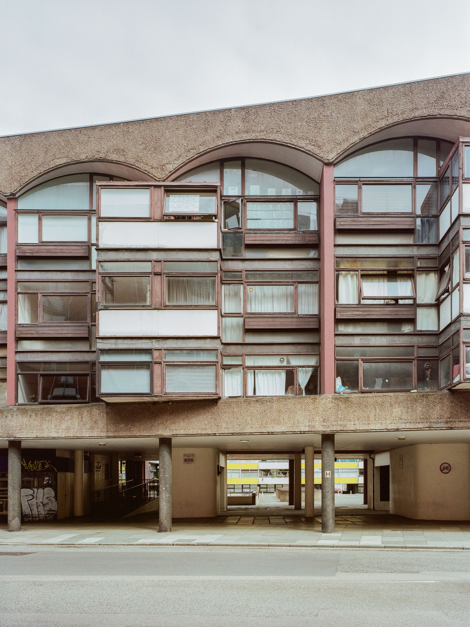 Gallery of Crescent House / TYPE - 5