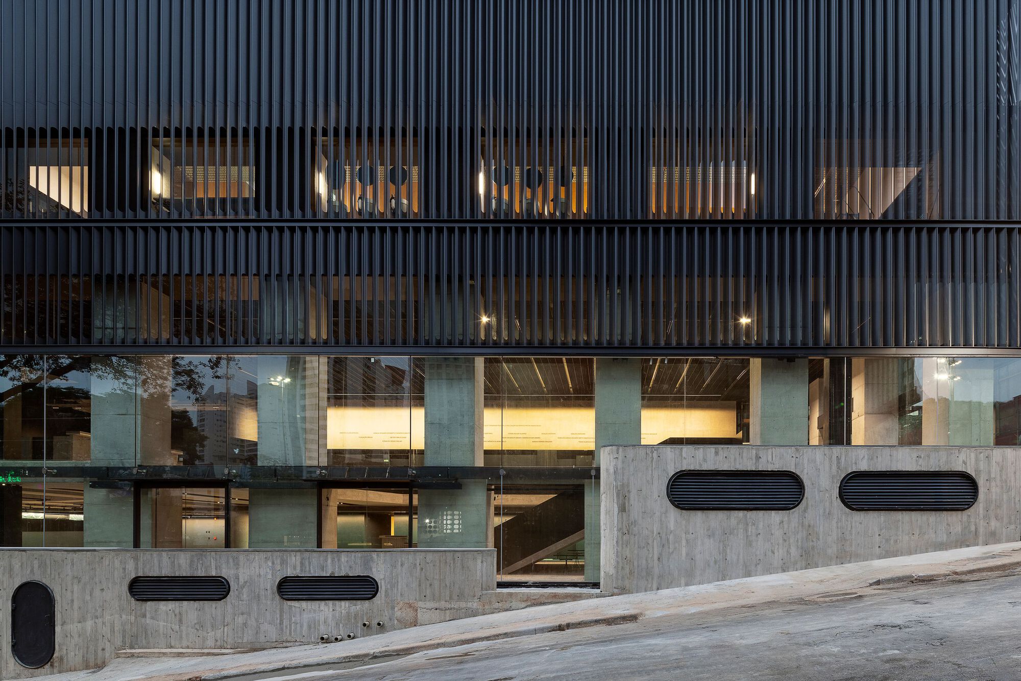 Gallery of Pietro Maria Bardi MASP Building / Metro Arquitetos - 24