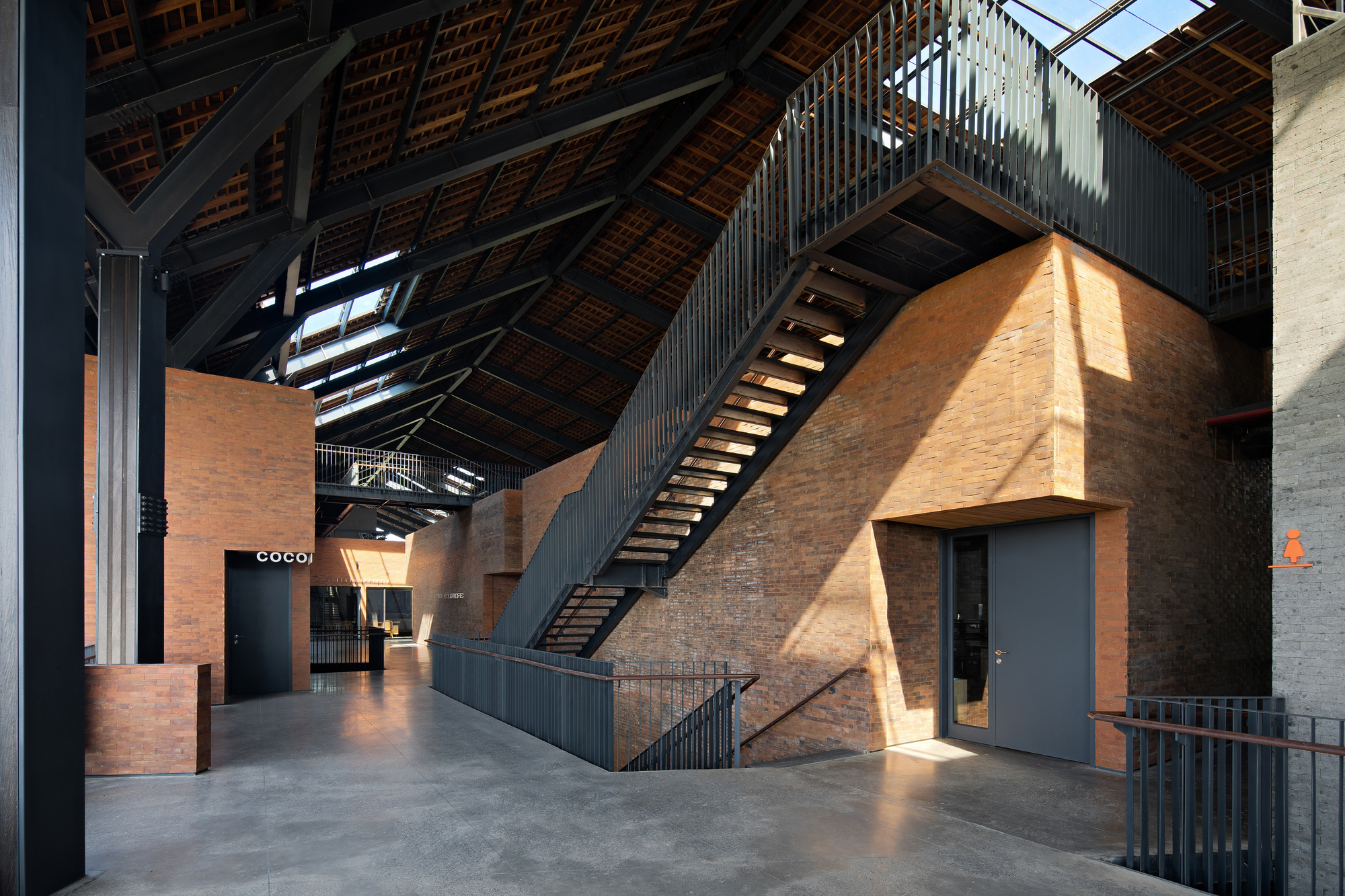 Gallery of United-in-Diversity Campus / Willis Kusuma Architects - 9