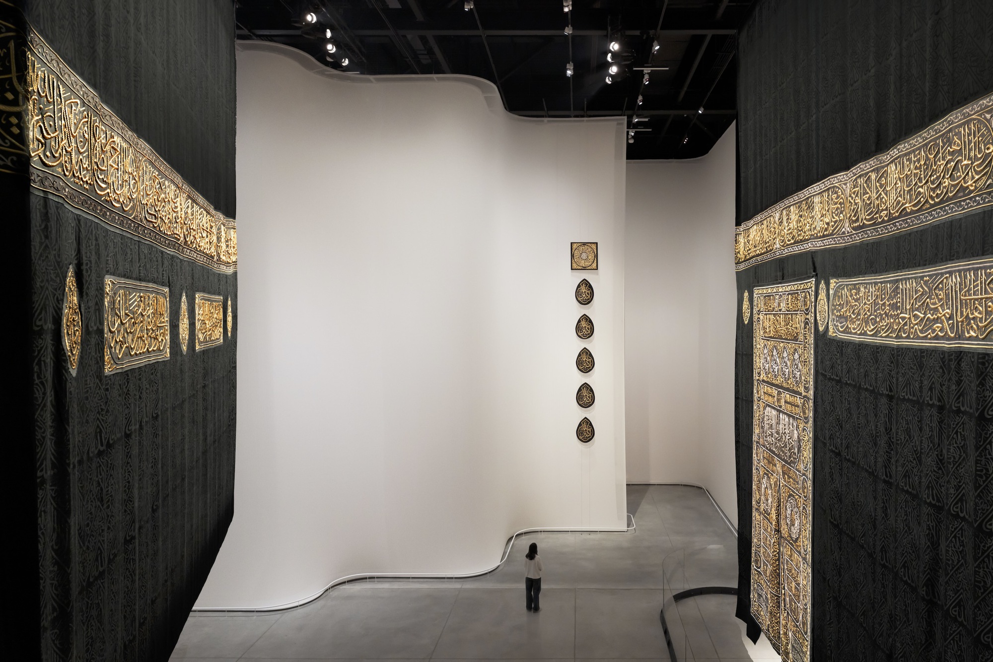 Gallery of Scenography for the 2025 Islamic Arts Biennale / OMA - 4