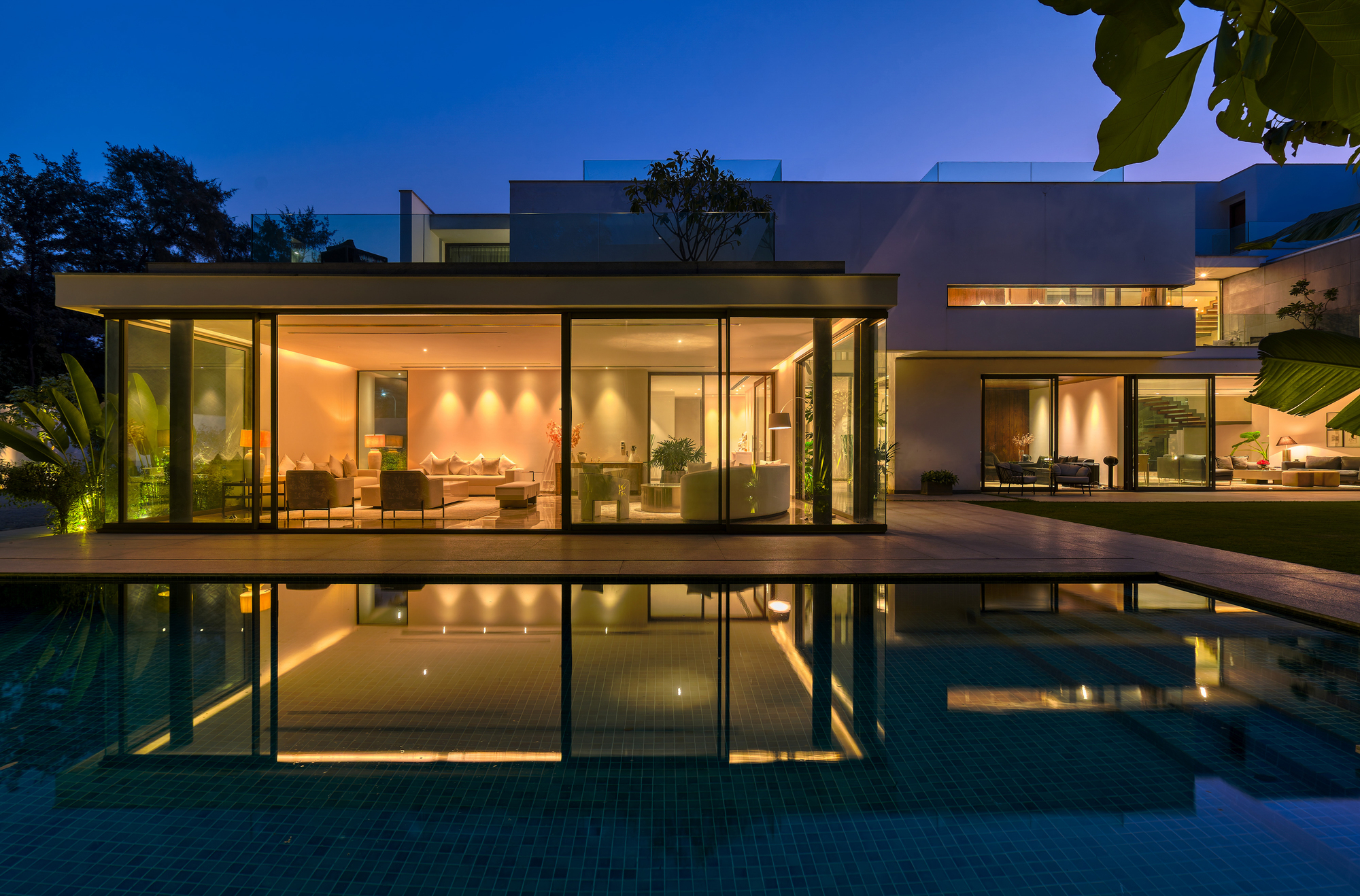 Gallery of White House / DADA Partners - 7