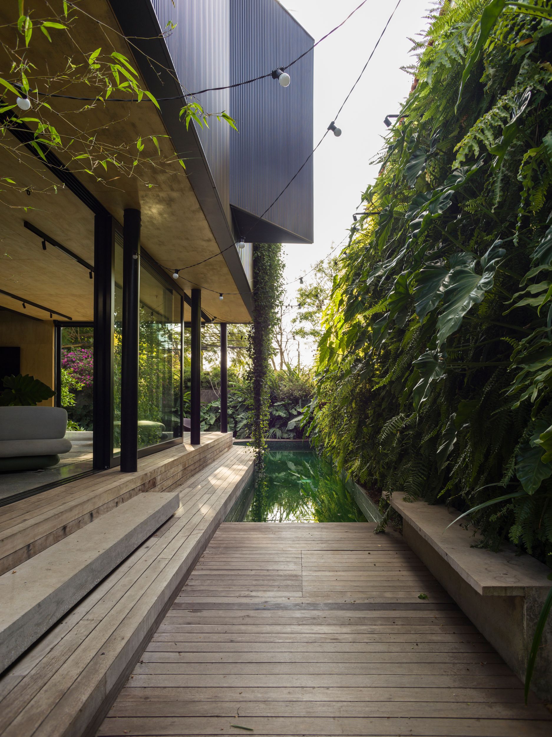Gallery of FBL House / HGMA + Claudia Haguiara Arquitetura - 10