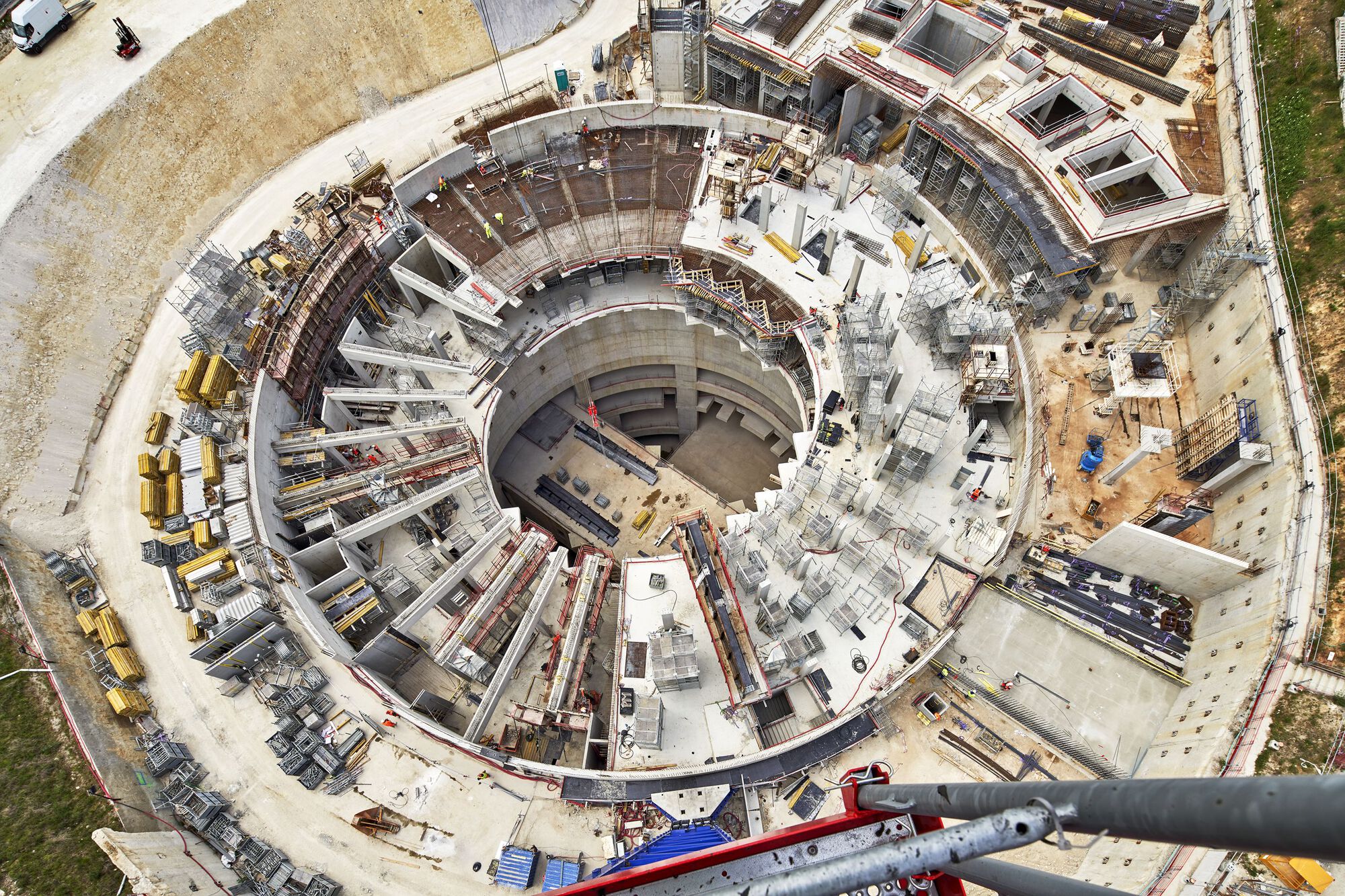 Gallery of Villejuif Gustave Roussy Station / Dominique Perrault ...