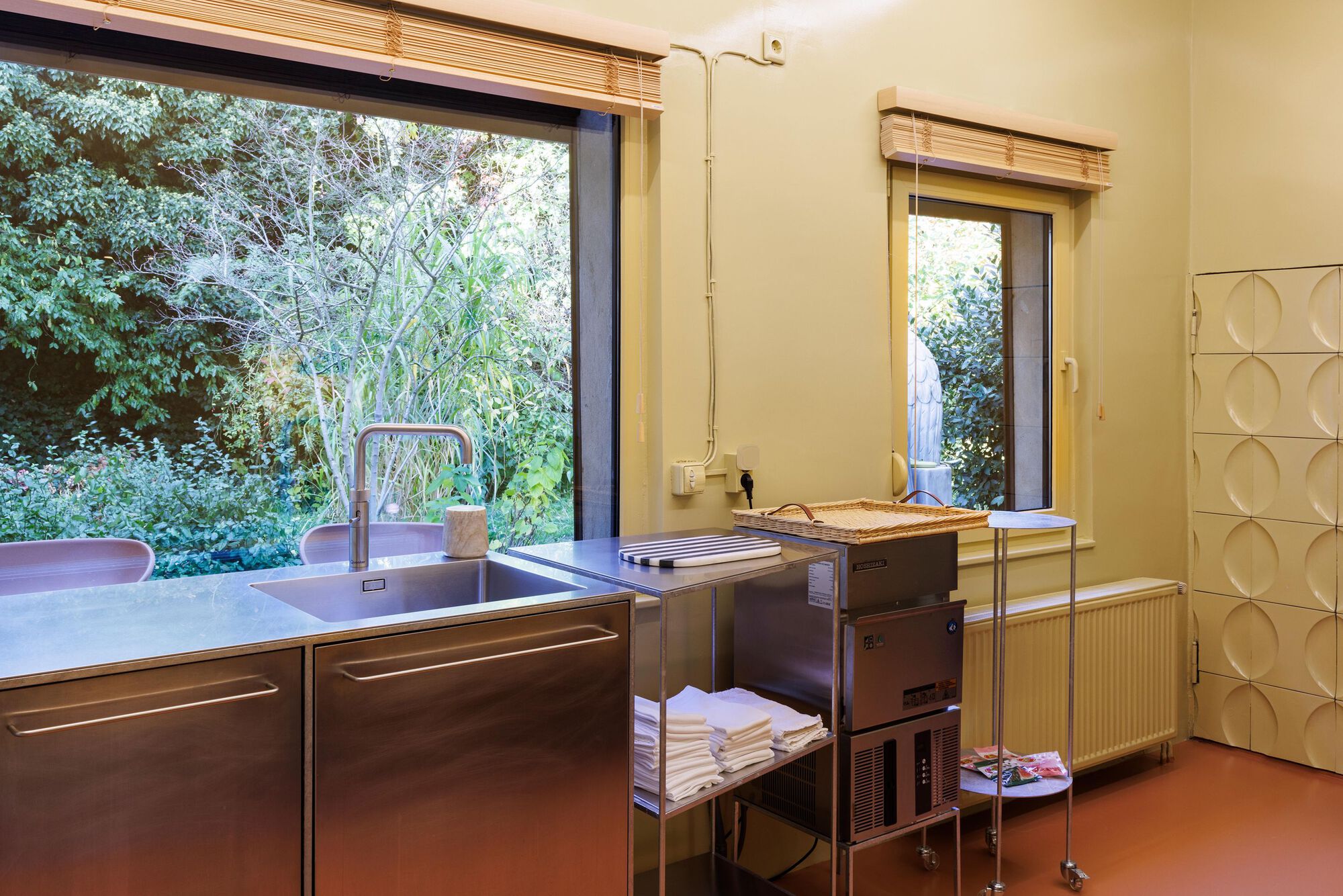 Gallery of Coach House and Garden Renovation / J. Mayer H. Architects - 11