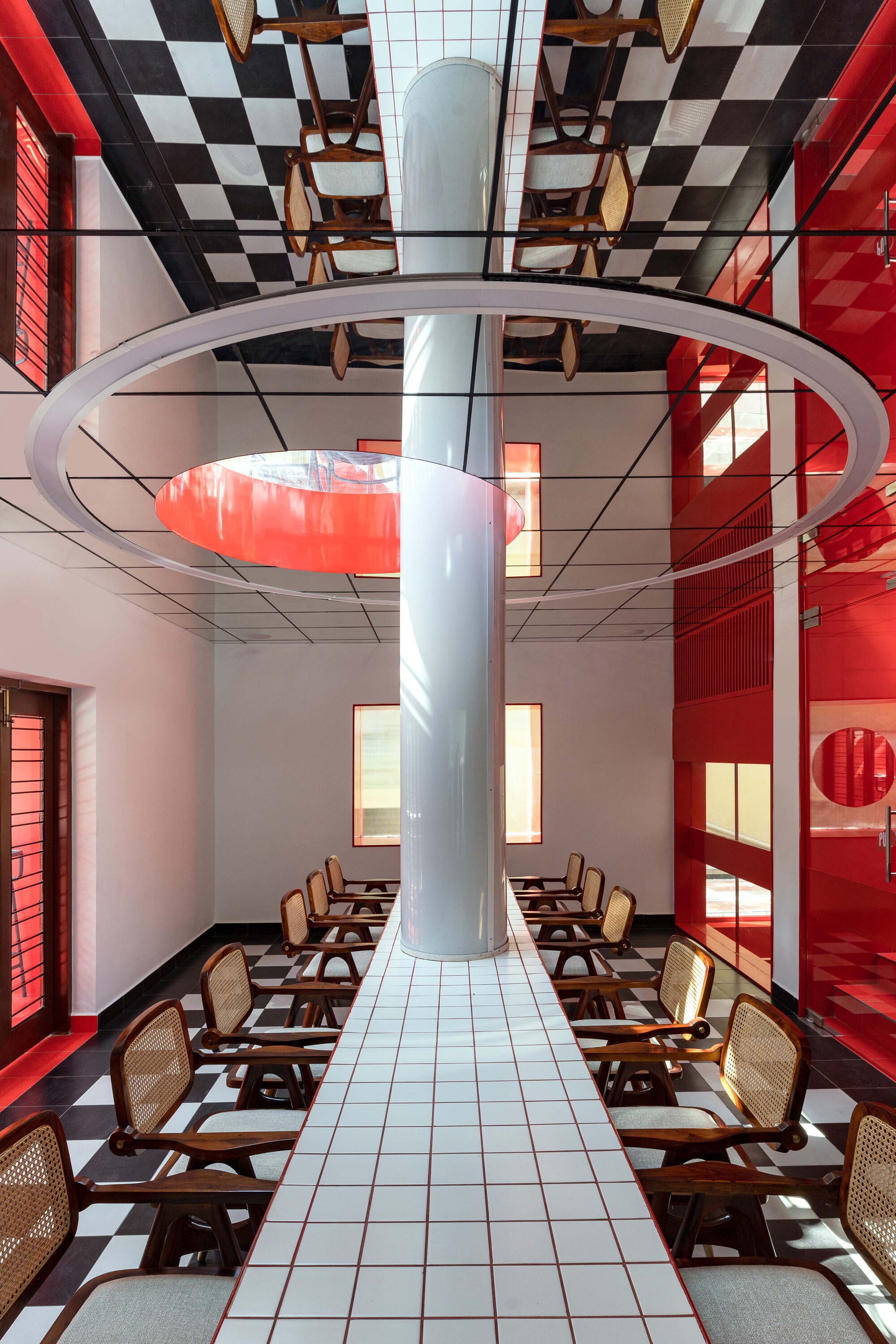 Galeria de Restaurante Just Loaf Bangalore / Cochin Creative Collective - 4