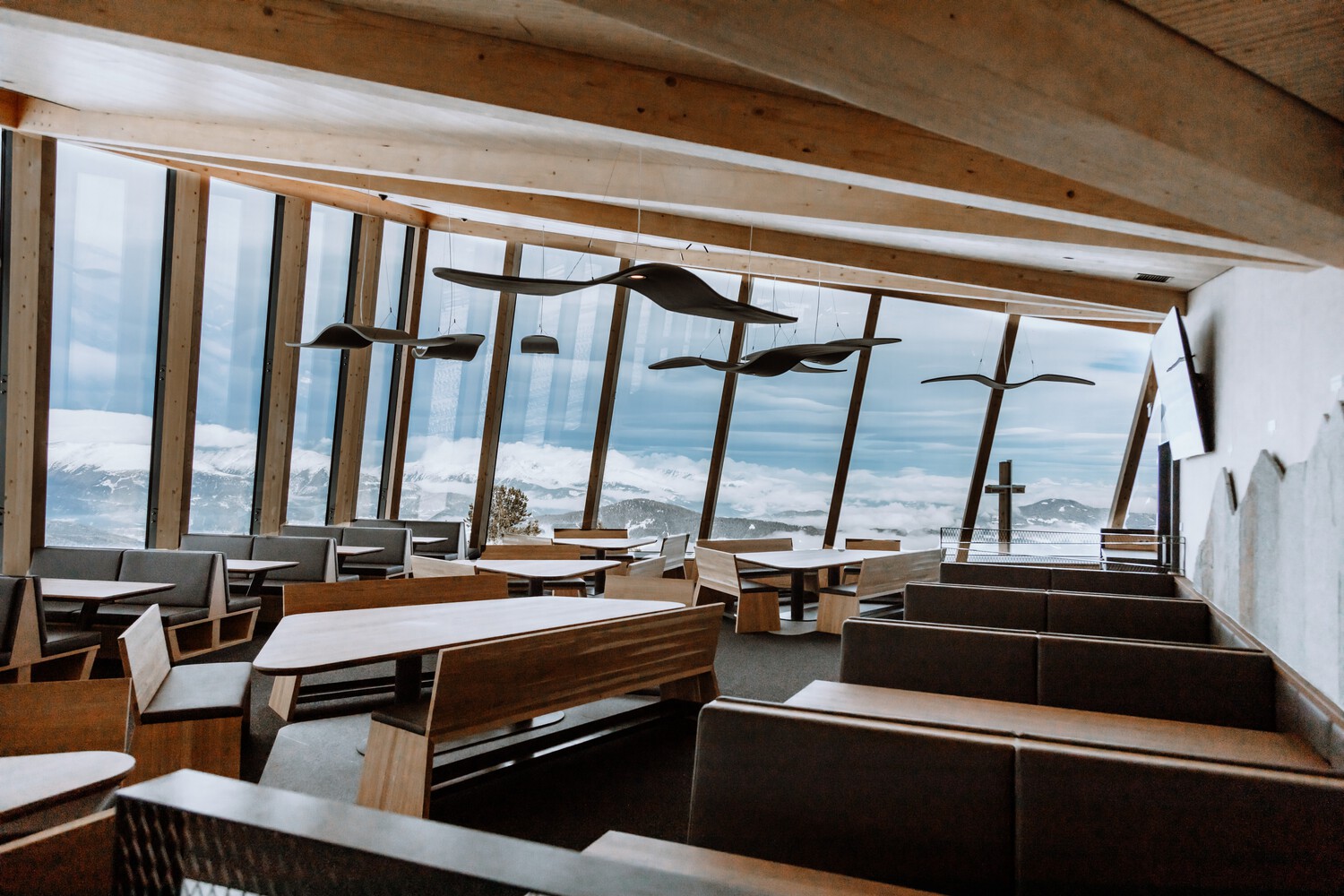 Gallery of The Eagle Mountain Top Restaurant / Viereck Architects - 1