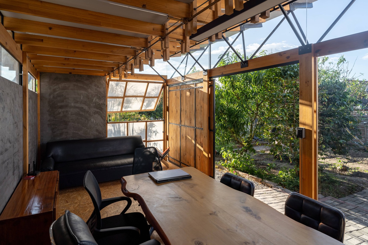 Gallery of Artist Studios and Creative Workspaces: 8 Latin American ...