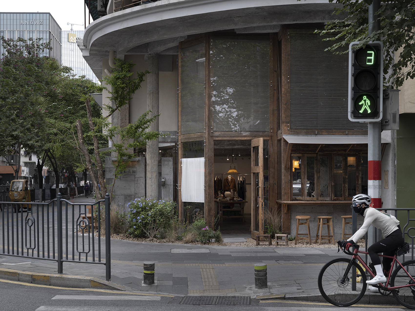 Gallery of MSLAN corner / Devolution - 1