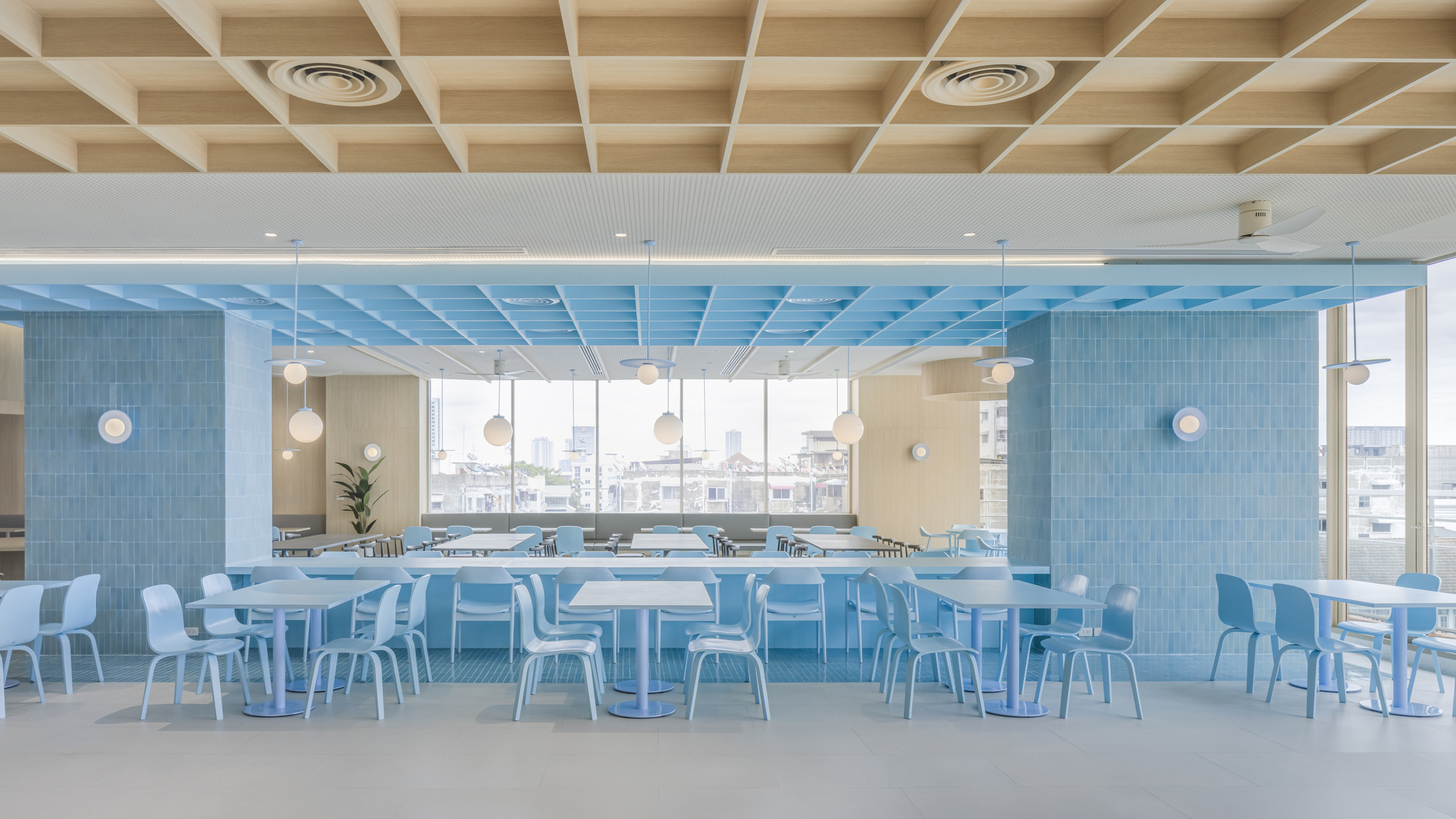 Gallery of Refectory, Lounge, Library at King's College International ...