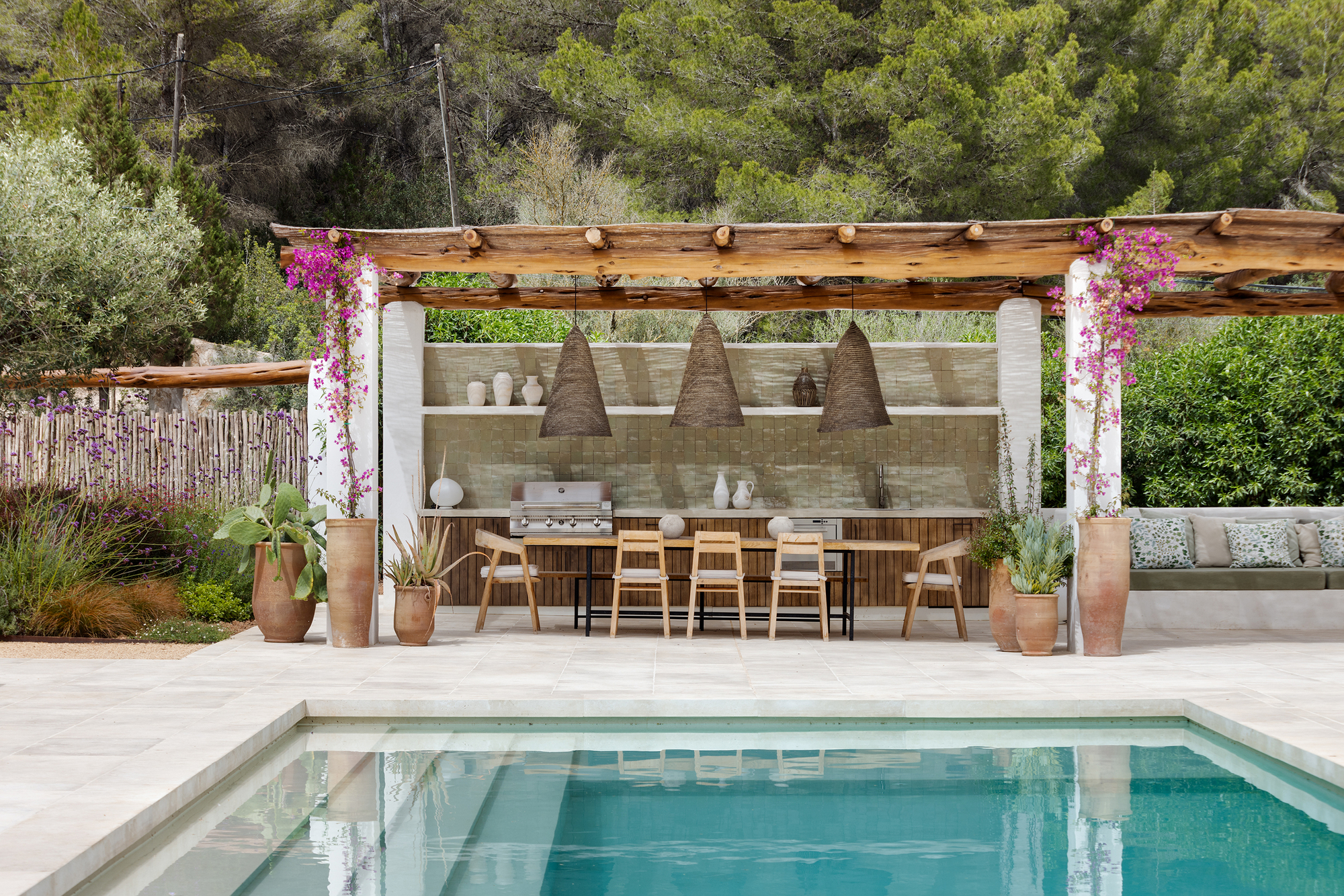 Galería de Bougainvillea Villa / LUV Studio - 18