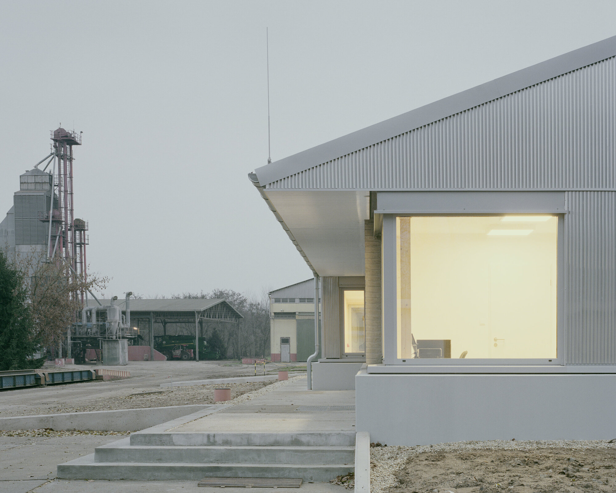 Gallery of Biofarm Workplace / KONTEXTUS architecture studio - 7