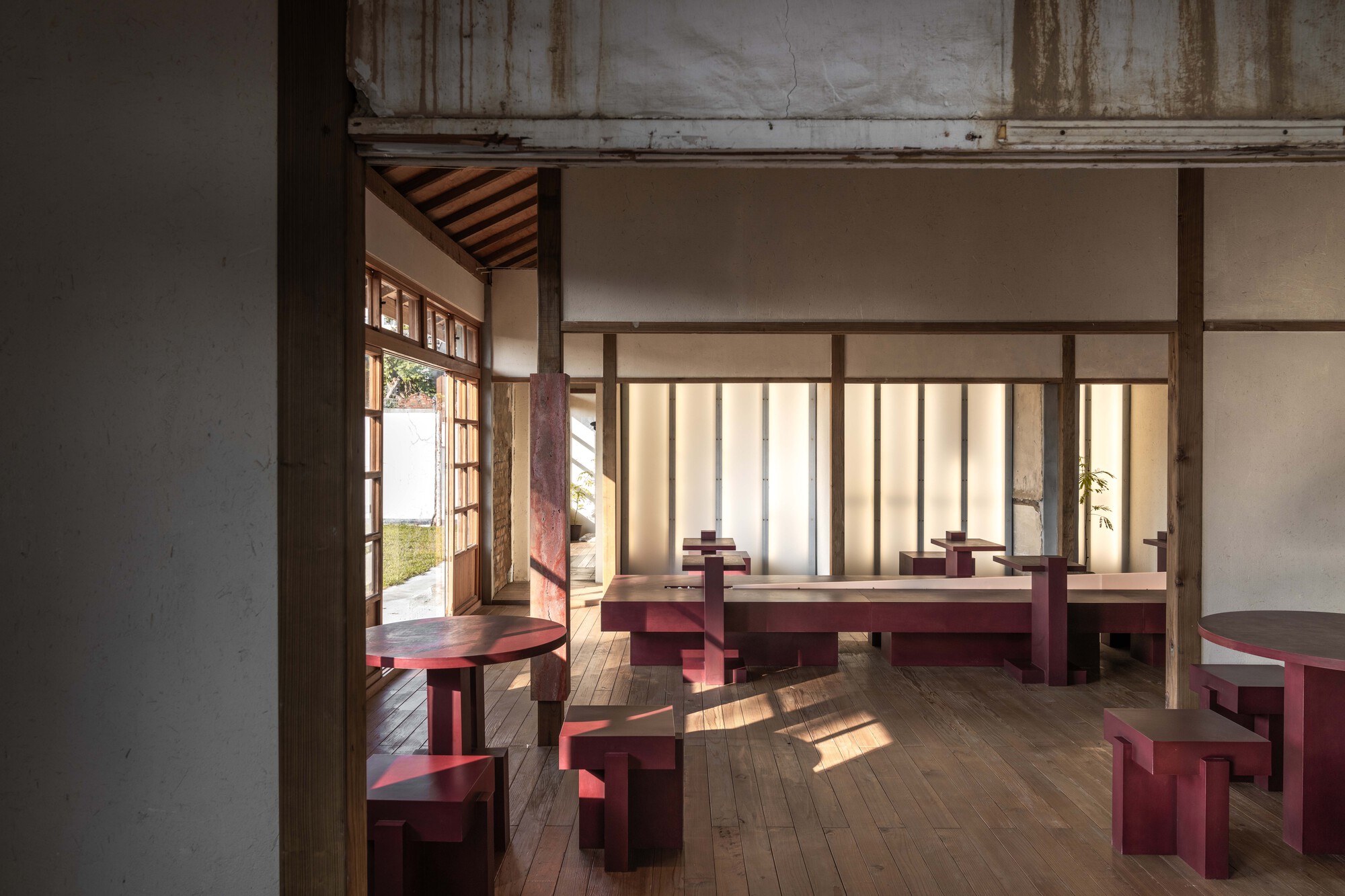 Gallery of Oracle Coffee / True Thing Design Studio - 6