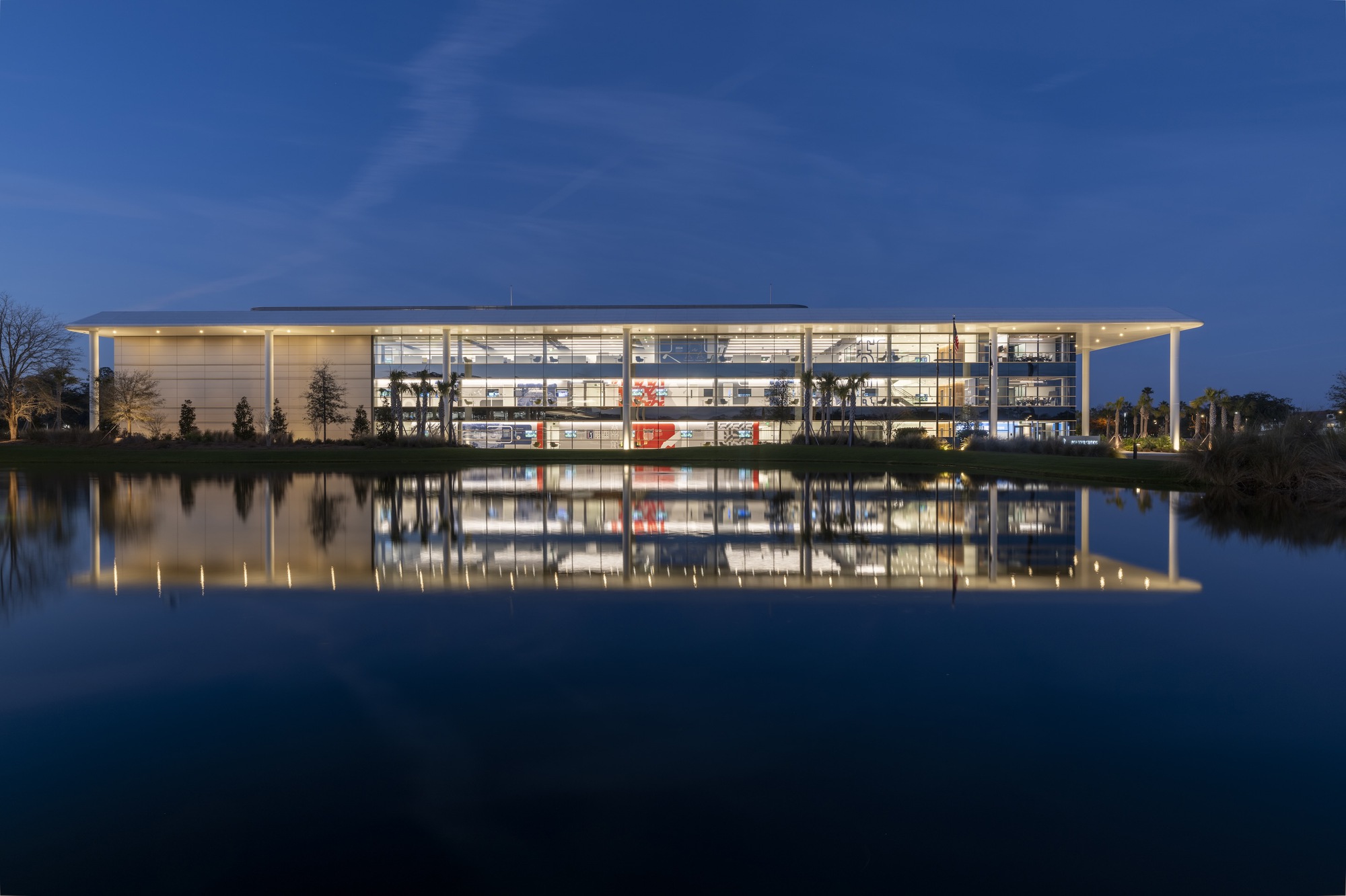 Gallery of PGA TOUR Studios / Foster + Partners - 12