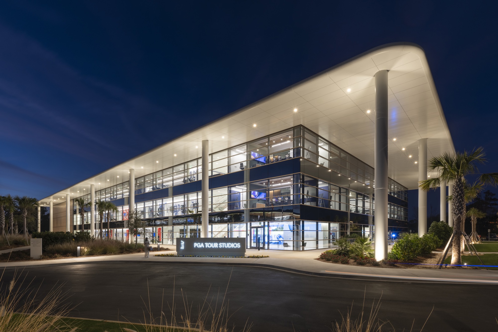 Galería de PGA TOUR Studios / Foster + Partners - 8