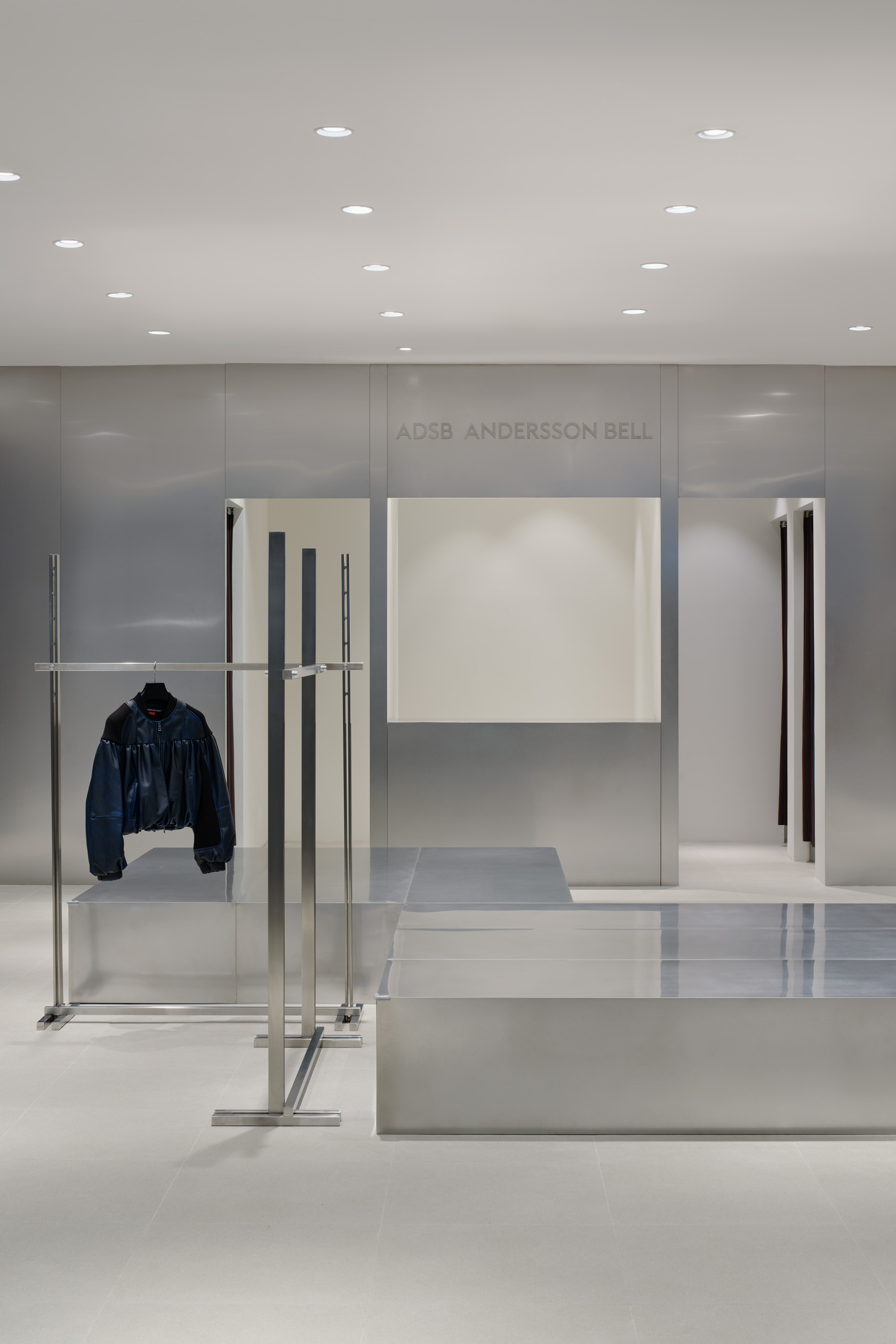 Gallery of ADSB Andersson Bell Hyundai Pangyo Store / Studio Tama - 2