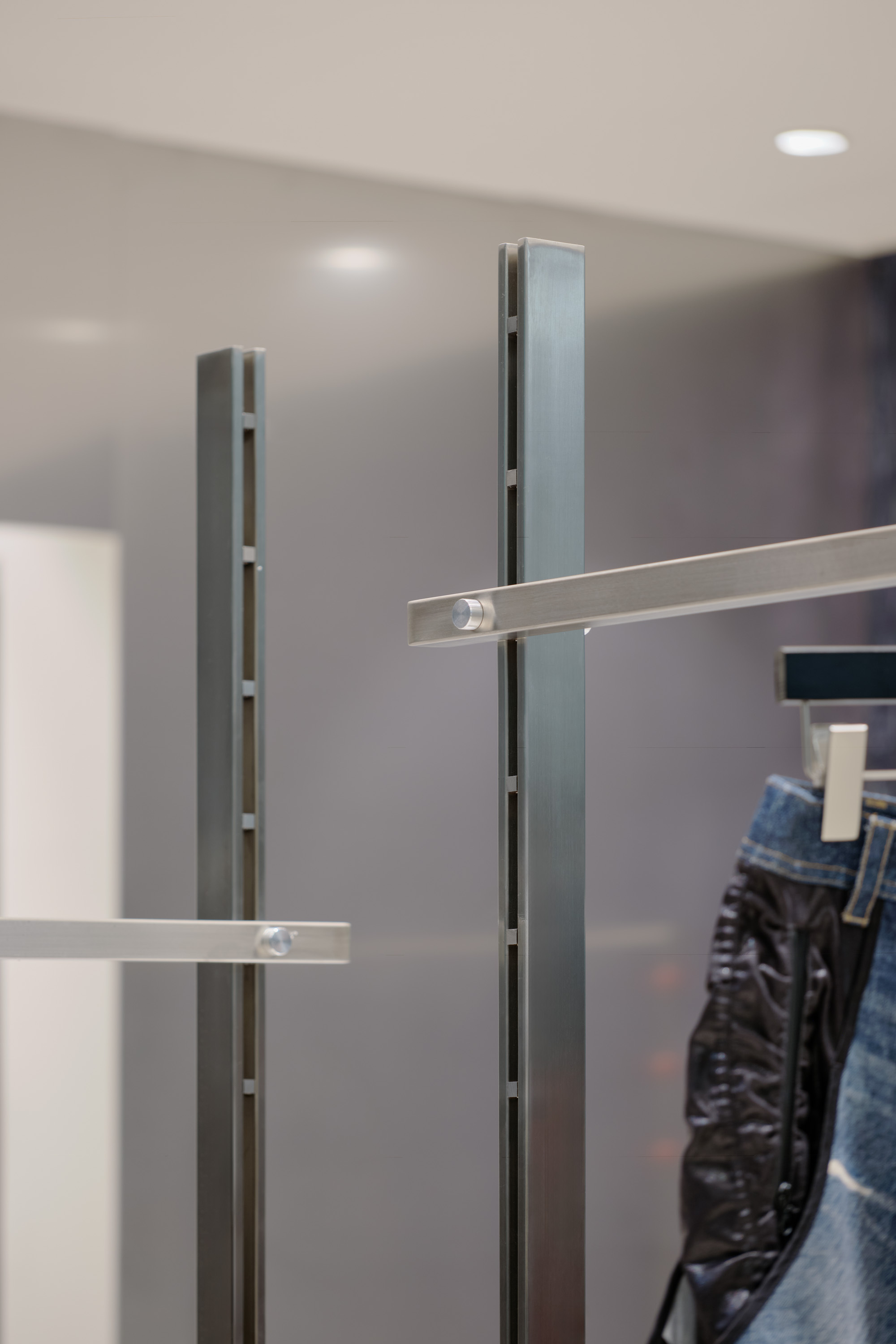 Gallery of ADSB Andersson Bell Hyundai Pangyo Store / Studio Tama - 17