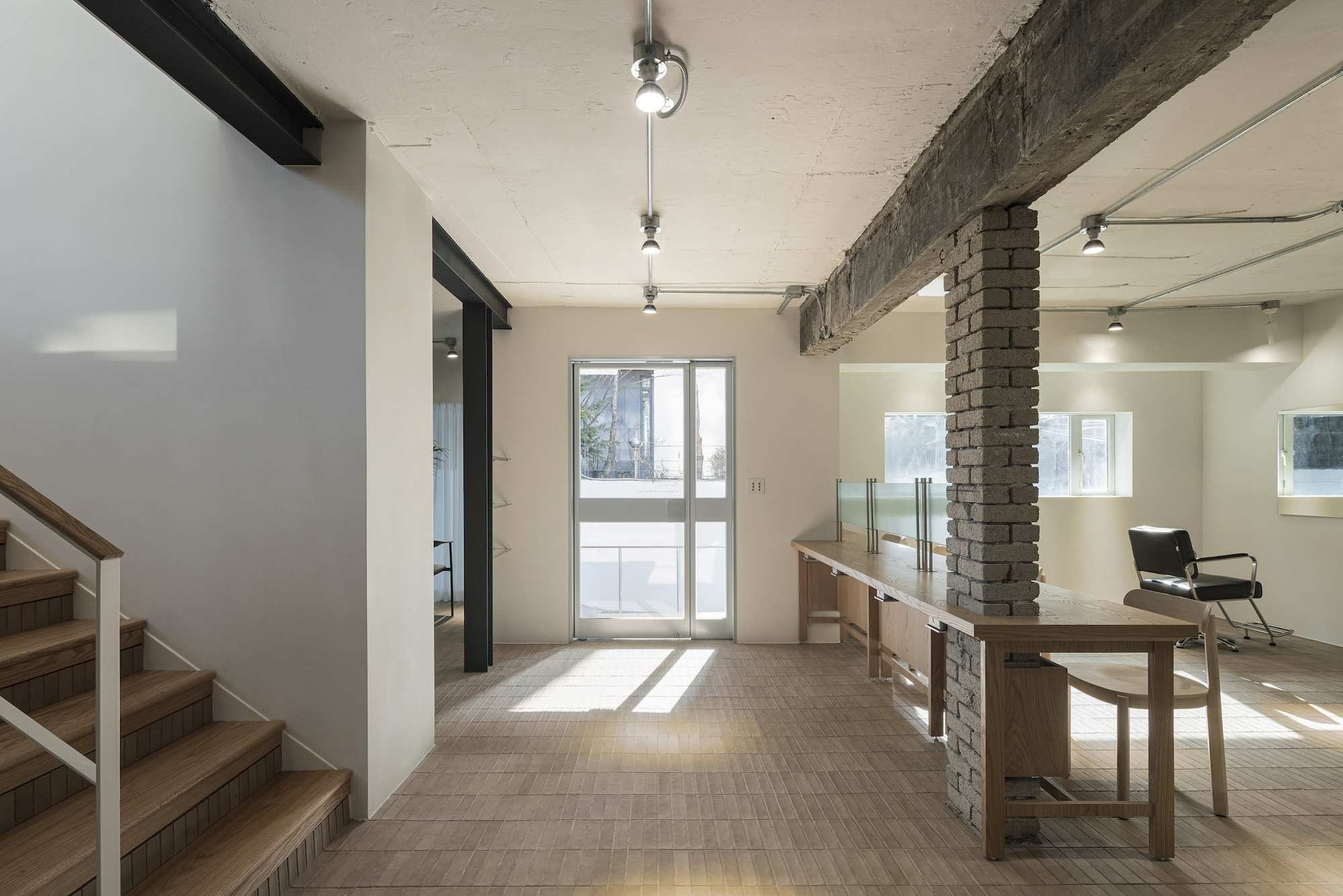 Gallery of Among Hair Salon / Orosy studio - 2