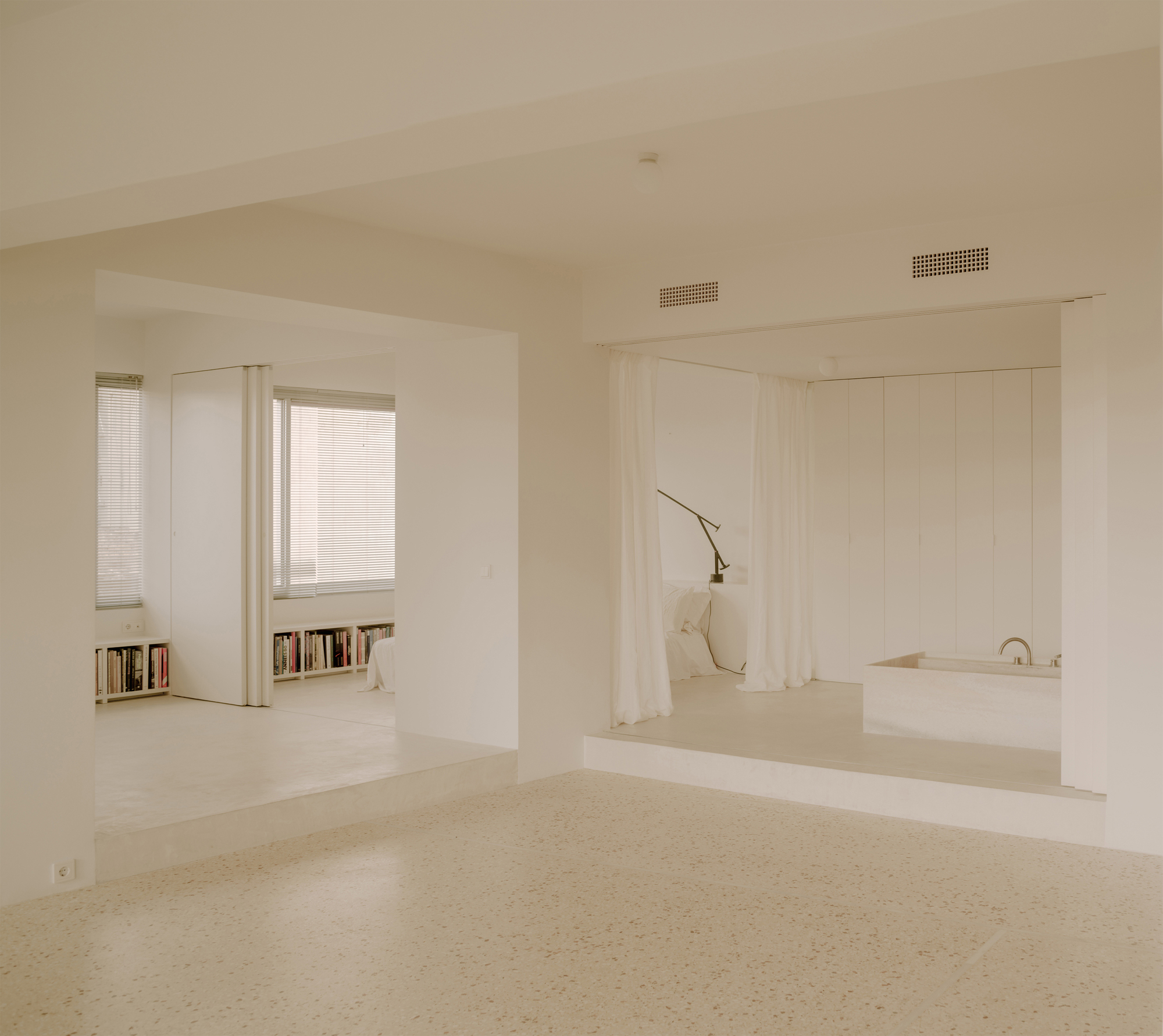 Gallery of Astral Weeks Flat and Exhibition Space / Oblique - 3