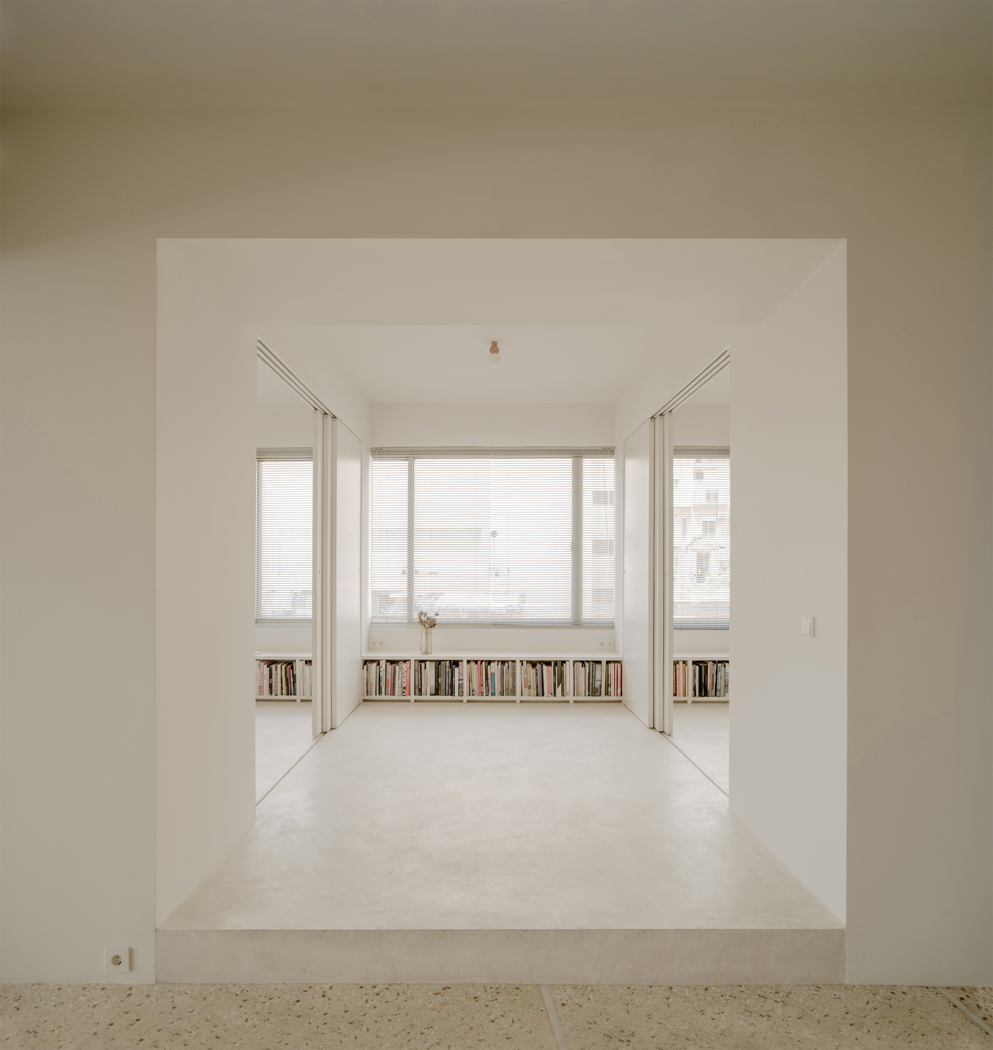 Gallery of Astral Weeks Flat and Exhibition Space / Oblique - 16