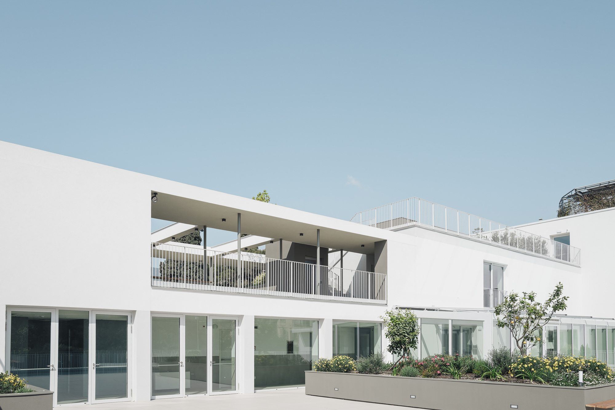 Gallery of Ex-Tribunale Conversion in Sheltered Accommodation / Calvi ...