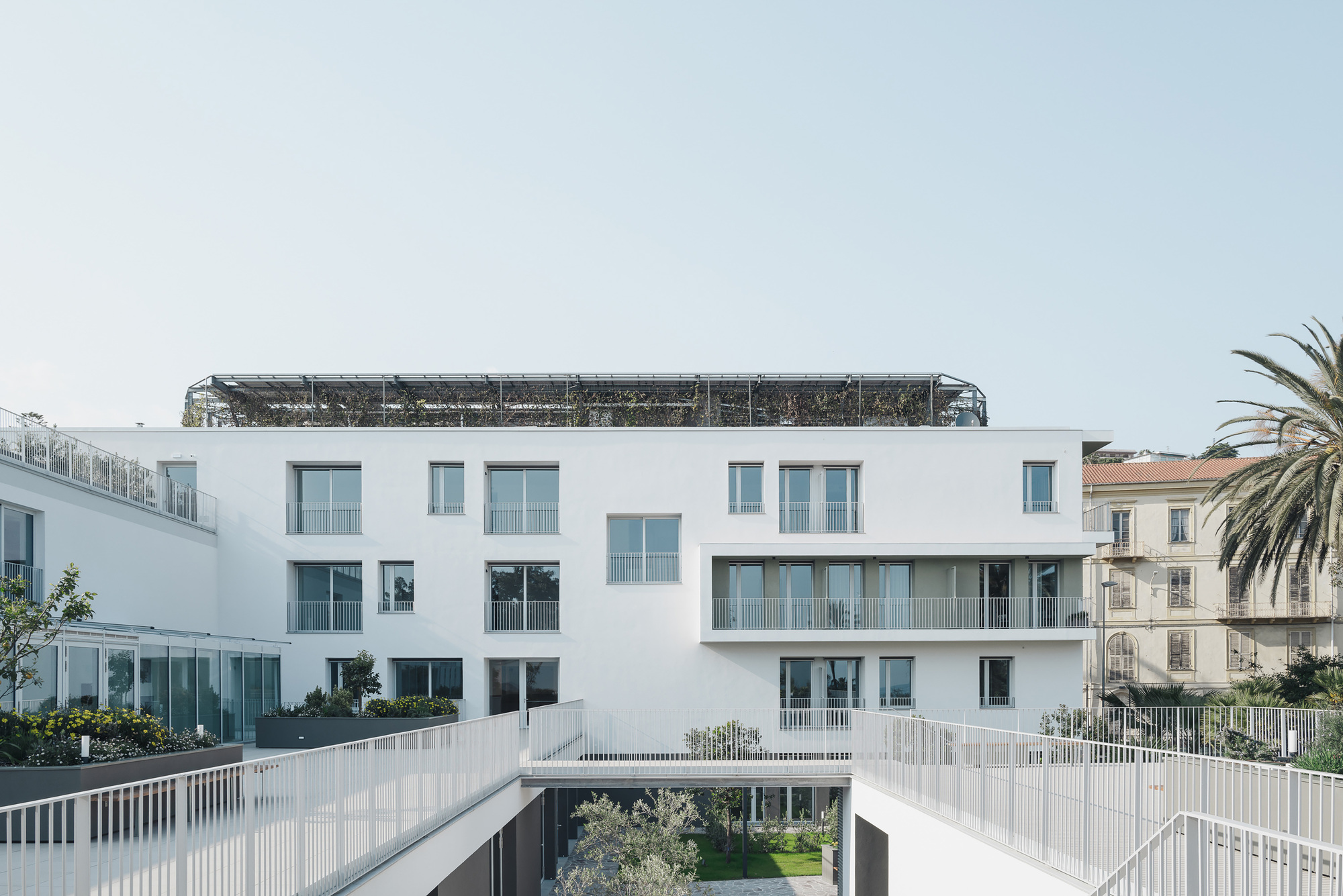 Gallery of Ex-Tribunale Conversion in Sheltered Accommodation / Calvi ...