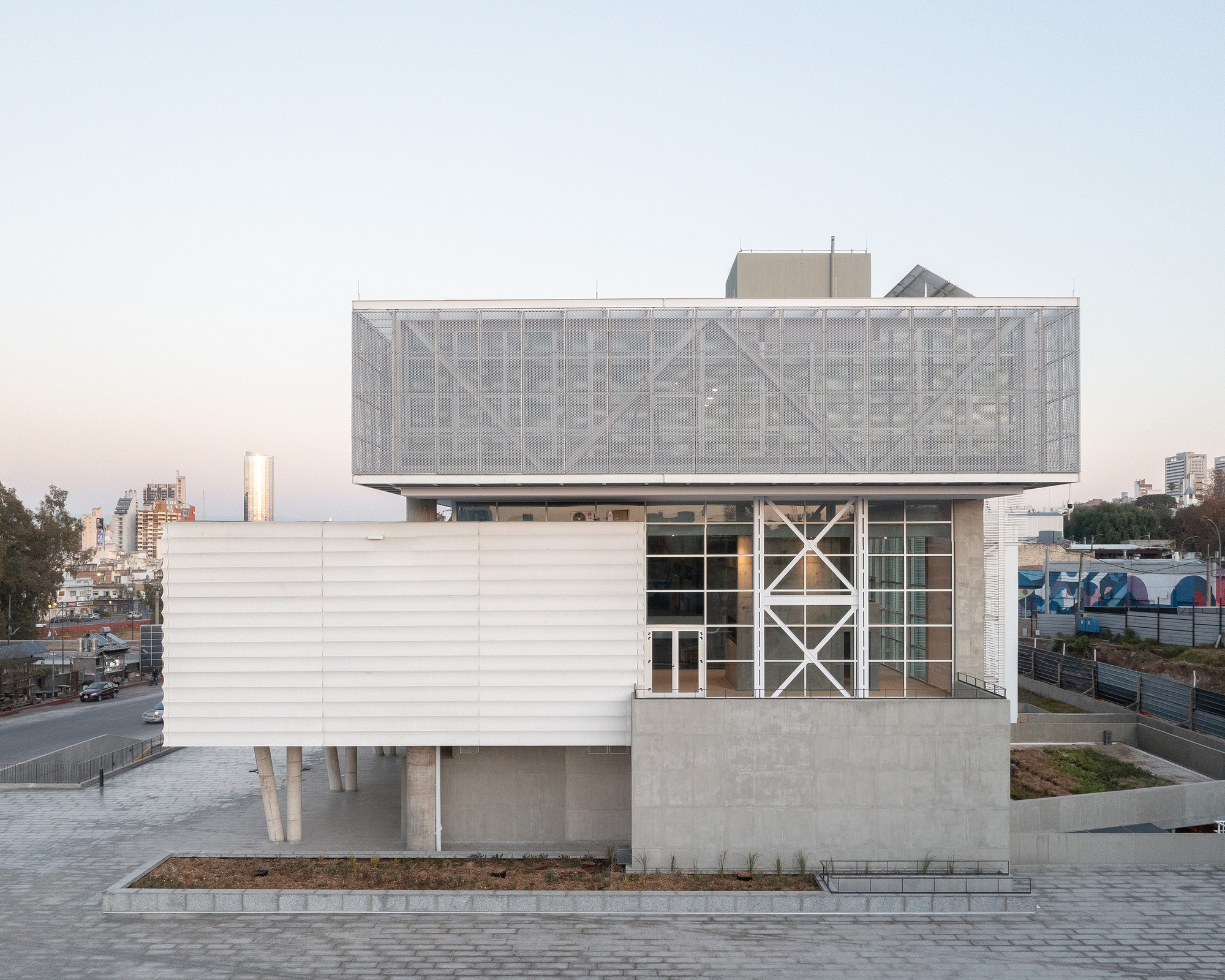Concejo Deliberante de la Ciudad de Córdoba / FKB Arquitectos ...