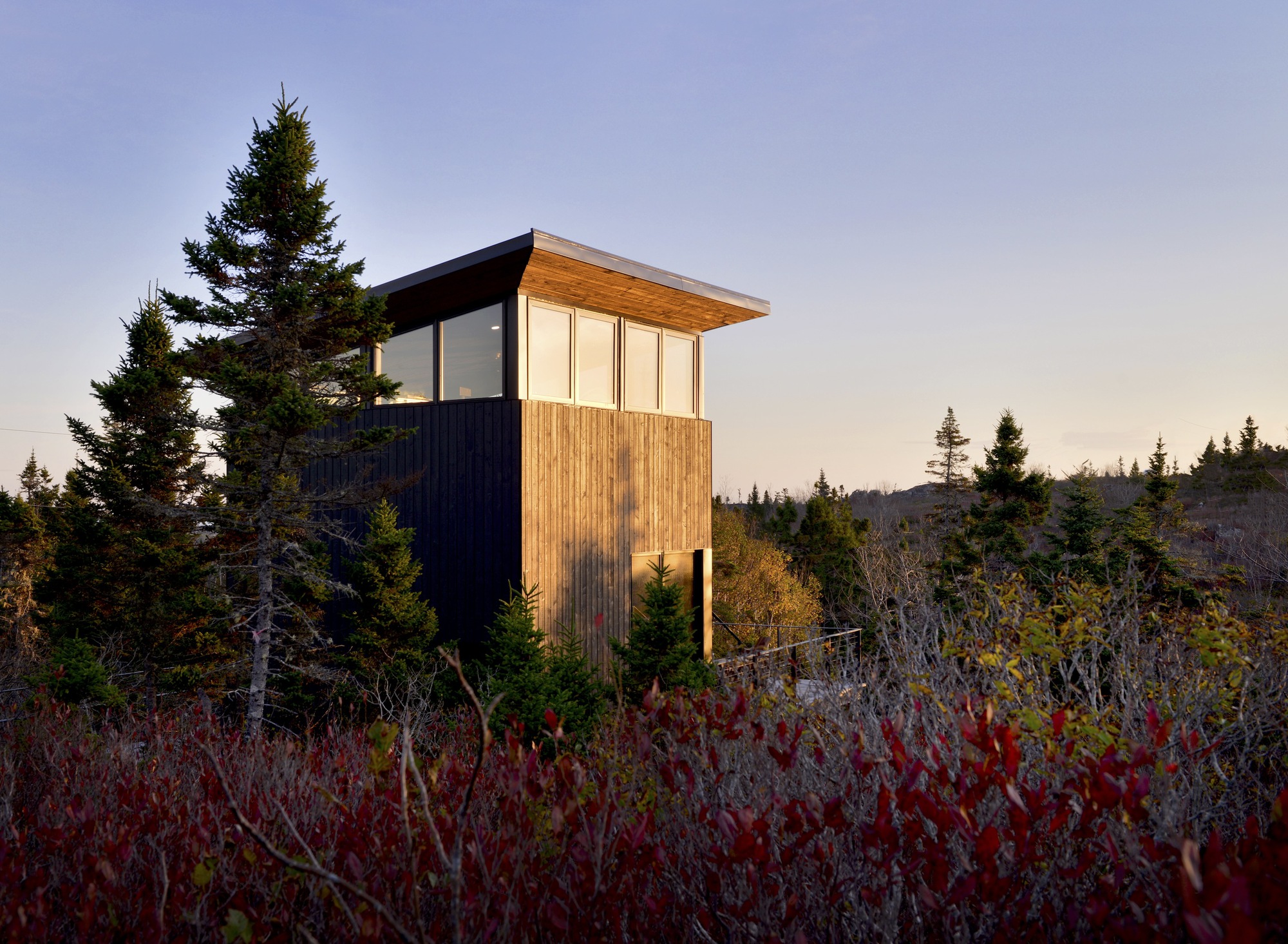 Gallery of Lambkill Ridge / Peter Braithwaite Studio Ltd. - 17