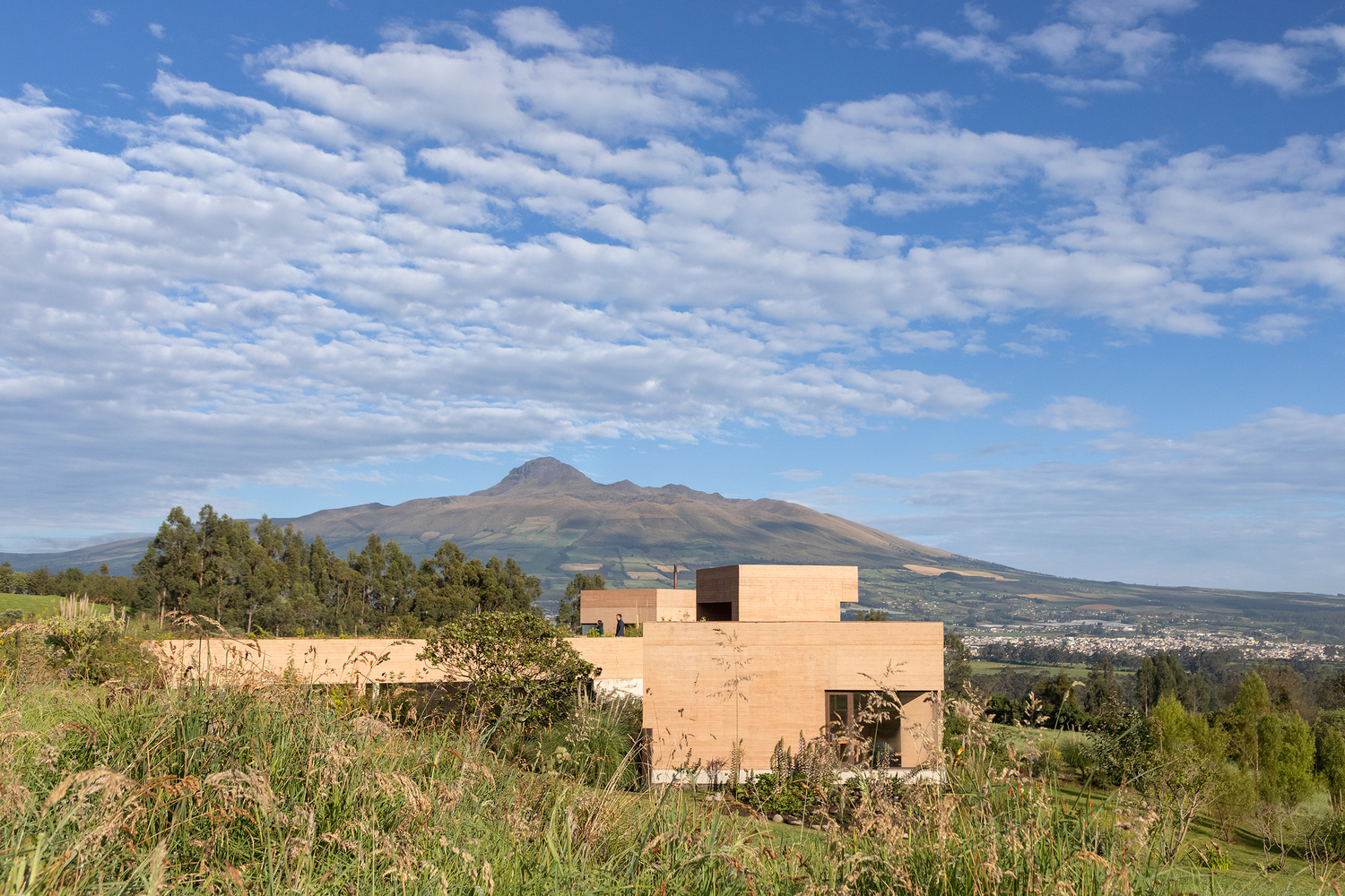 Gallery of Residential Architecture in Ecuador: 8 Contemporary House ...