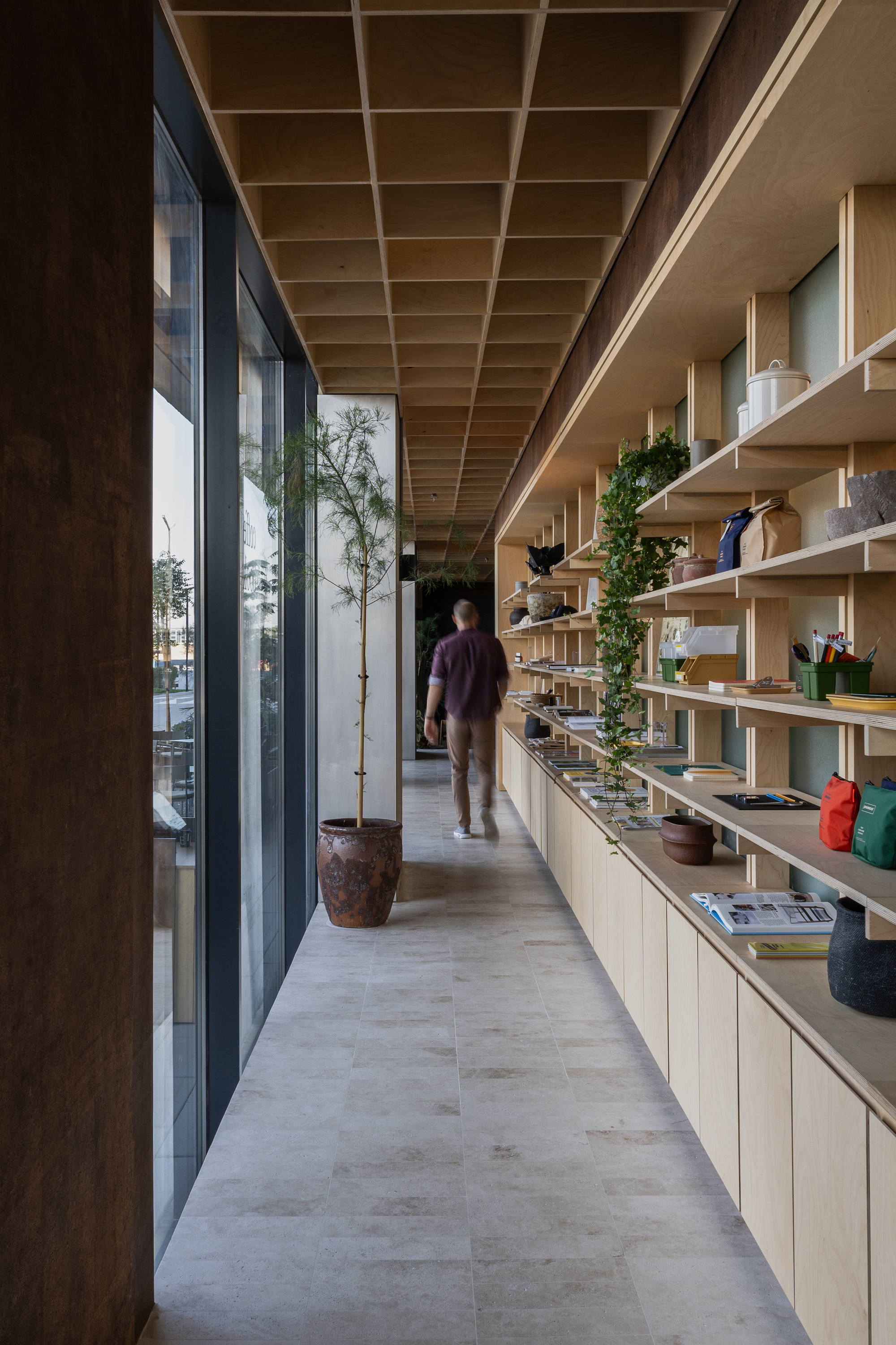 Galería de ETHR Clubhaus Café / shell+core - 7