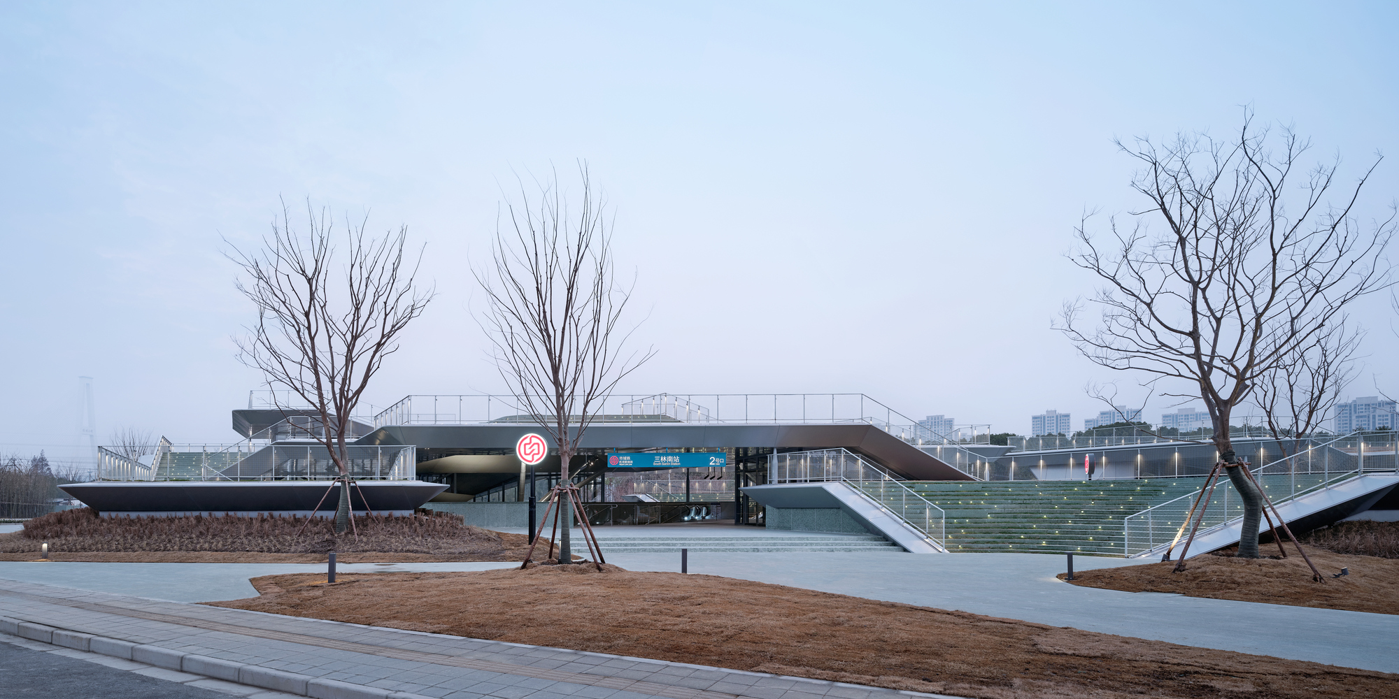 Gallery of South Sanlin Station of Shanghai Airport Link / TJAD ...