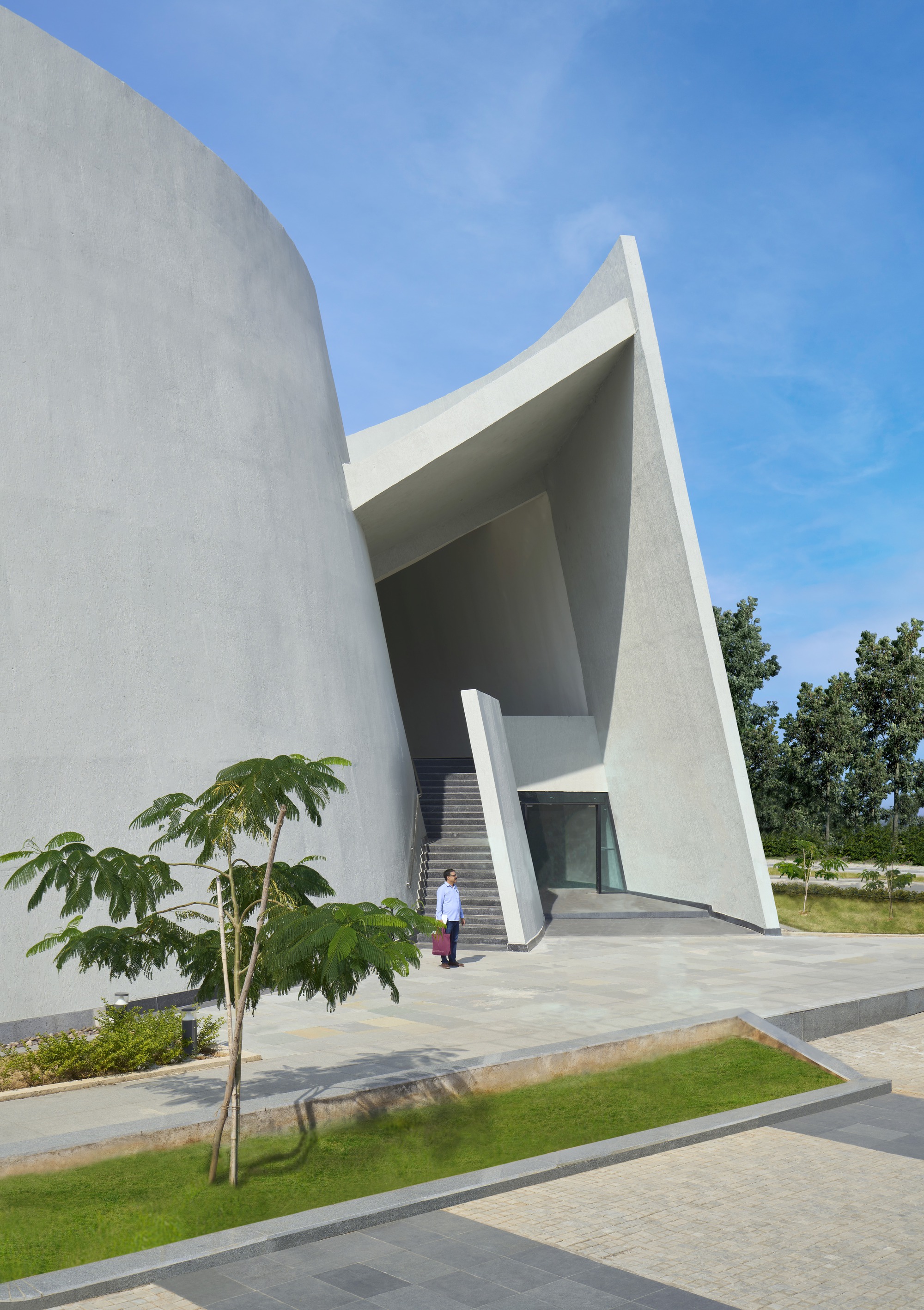 Gallery of Lecture Hall Complex, IIT Hyderabad / CCBA Designs - 8