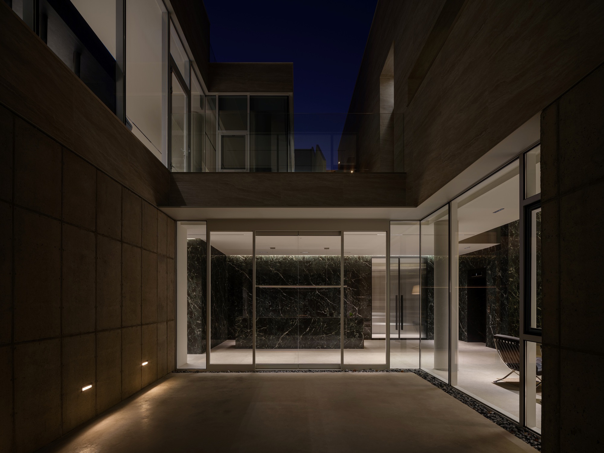 Gallery of Oztile Showroom / Atelier MODS - 27