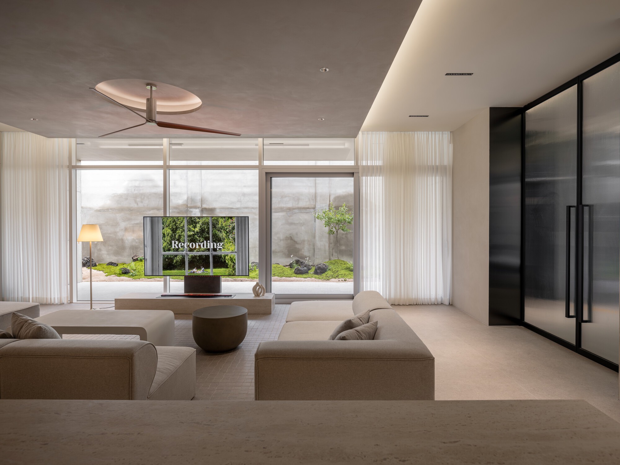 Gallery of Oztile Showroom / Atelier MODS - 18