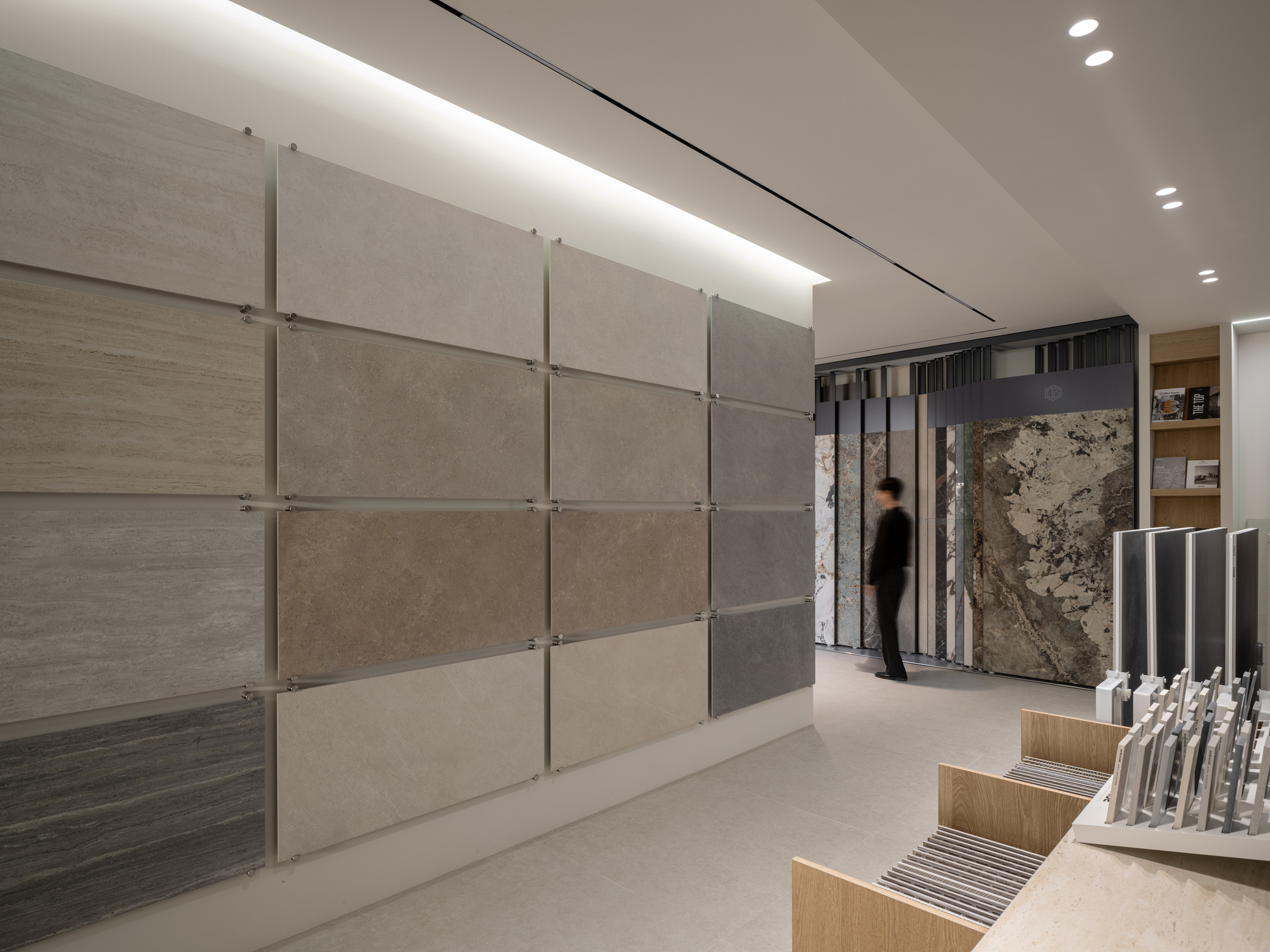 Gallery of Oztile Showroom / Atelier MODS - 3