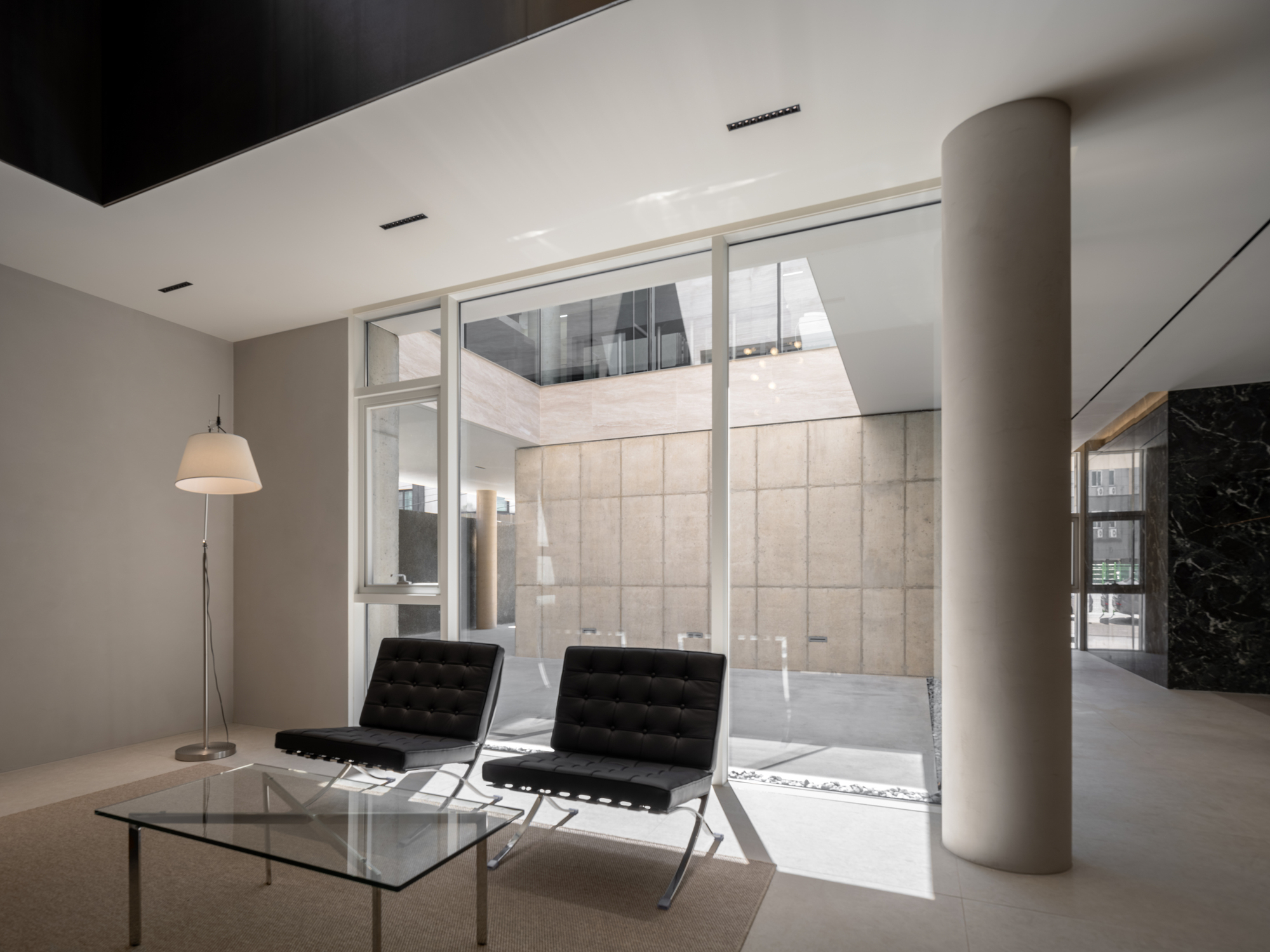 Gallery of Oztile Showroom / Atelier MODS - 13