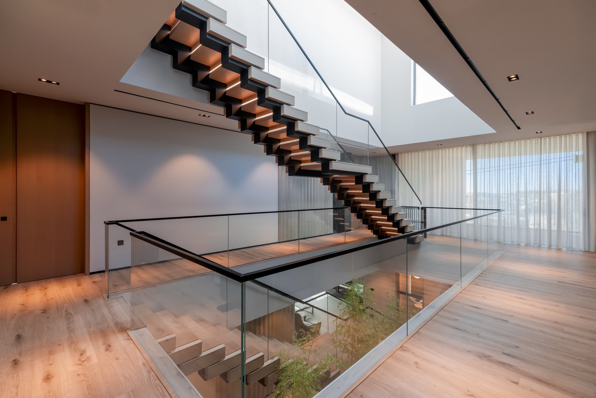 Gallery of The Frame Residence / Paradigm Design House - 9