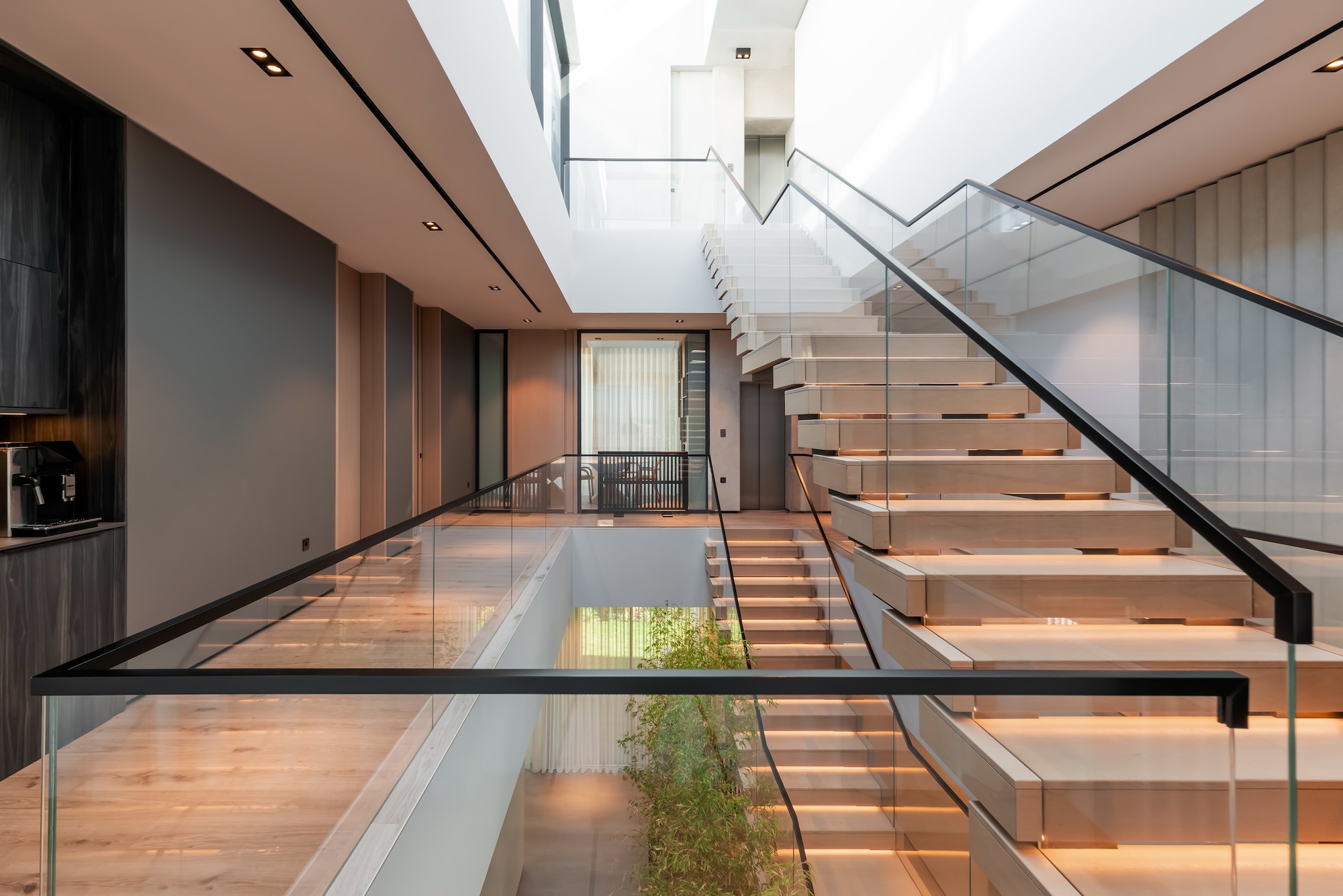 Gallery of The Frame Residence / Paradigm Design House - 10