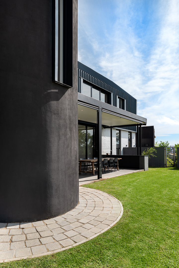 Gallery of House Steynberg / Two Five Five Architects - 43