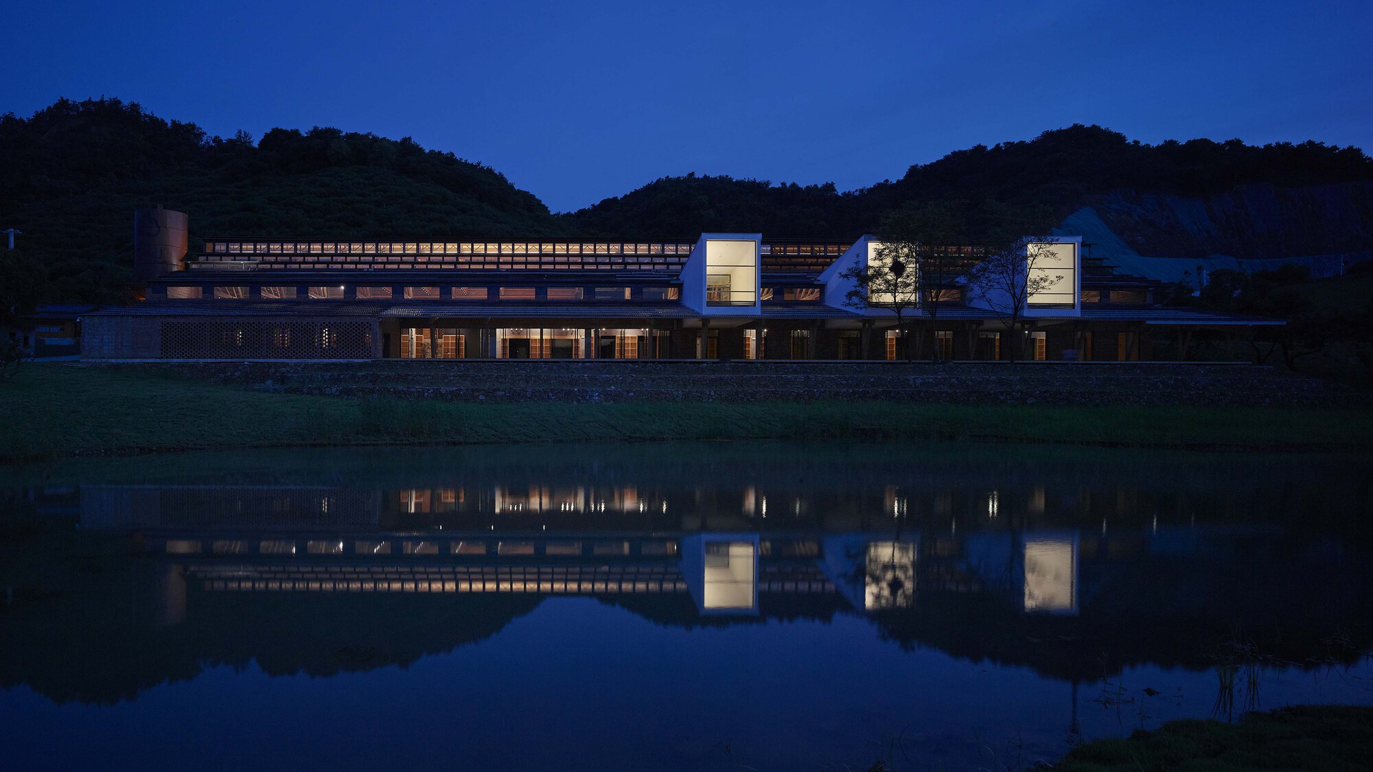 Gallery of Taoli- Zhaoshan Village Center / THAD SUP Atelier - 33