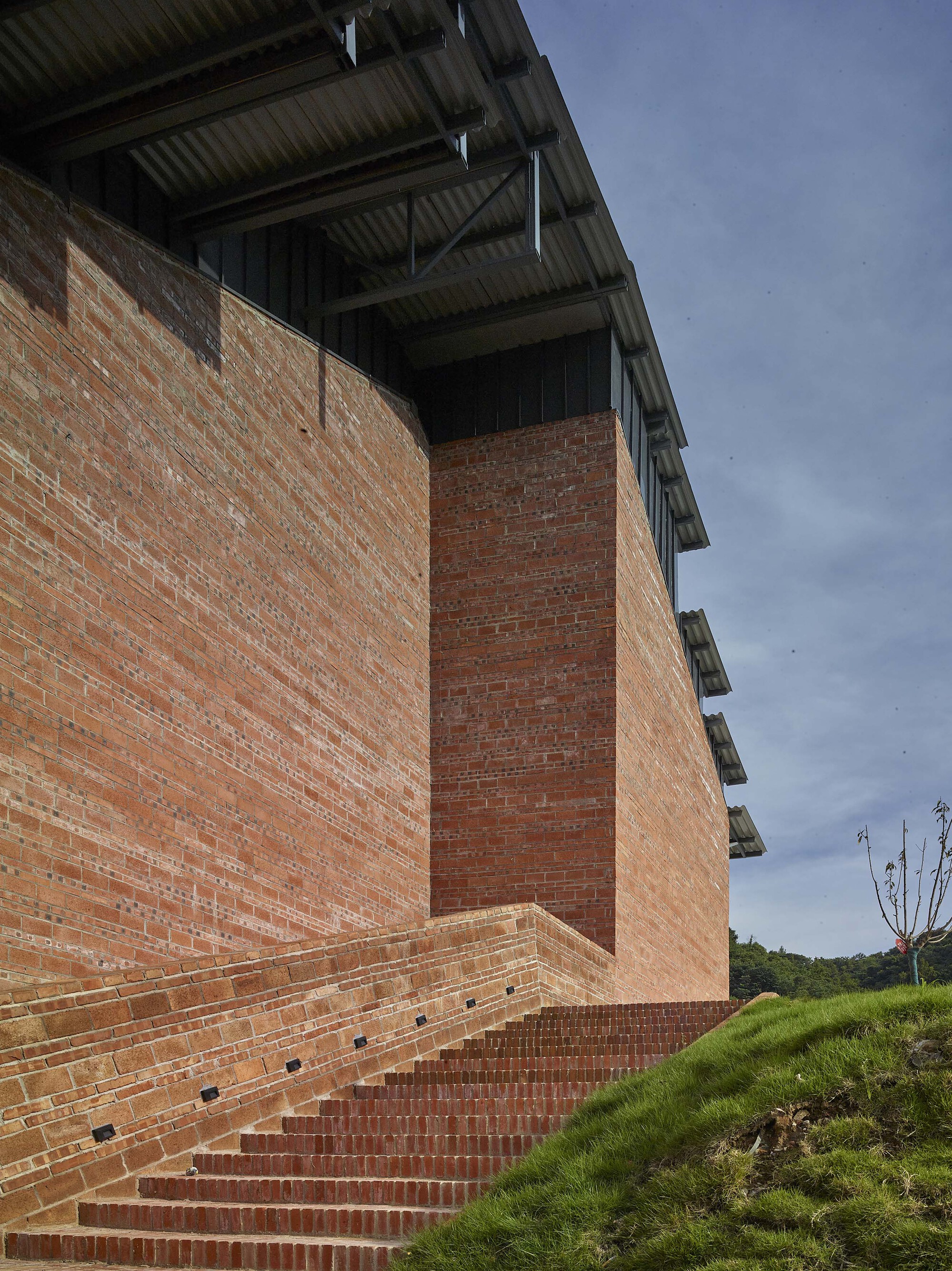 Gallery of Taoli- Zhaoshan Village Center / THAD SUP Atelier - 18