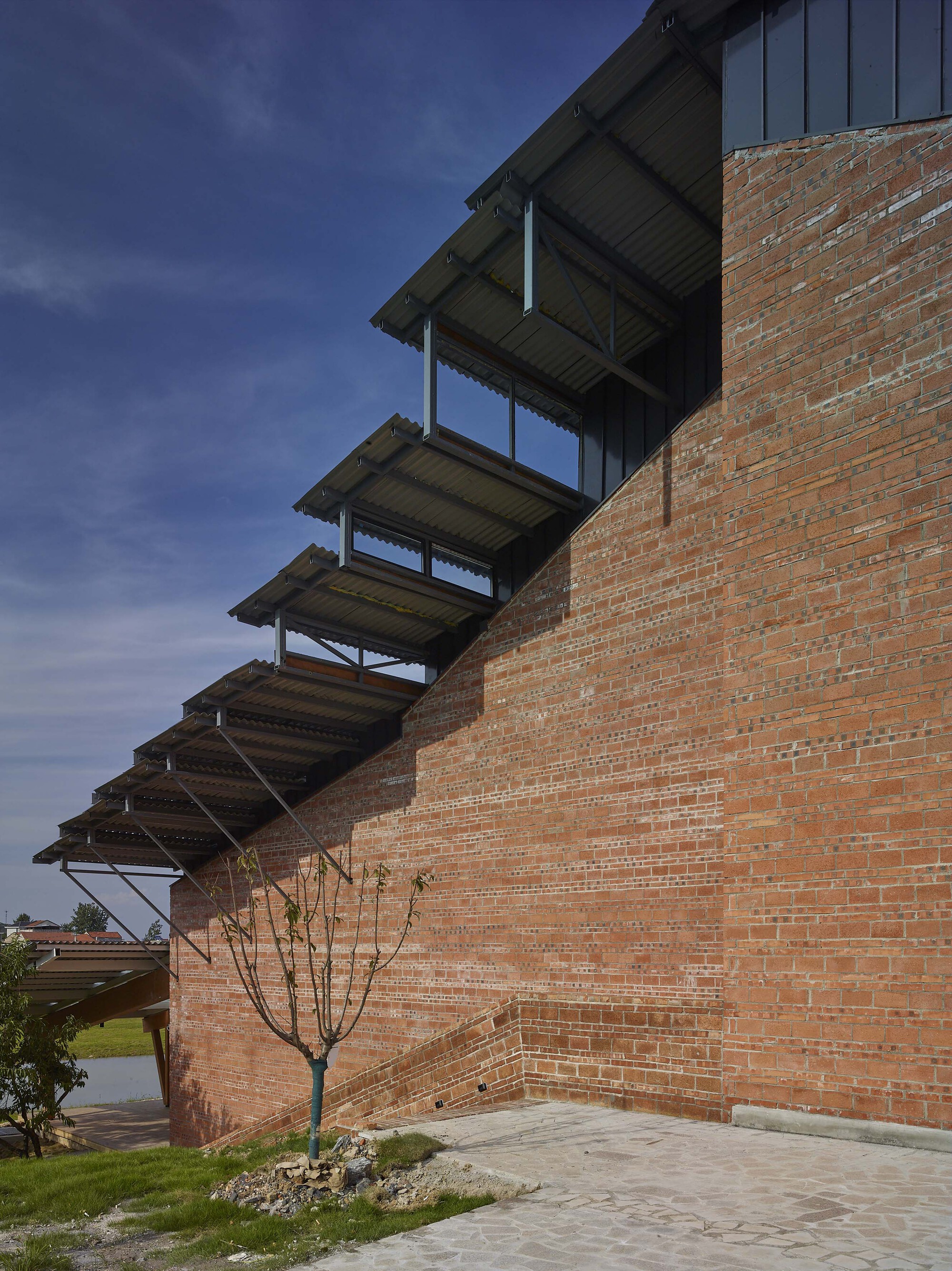 Gallery of Taoli- Zhaoshan Village Center / THAD SUP Atelier - 17