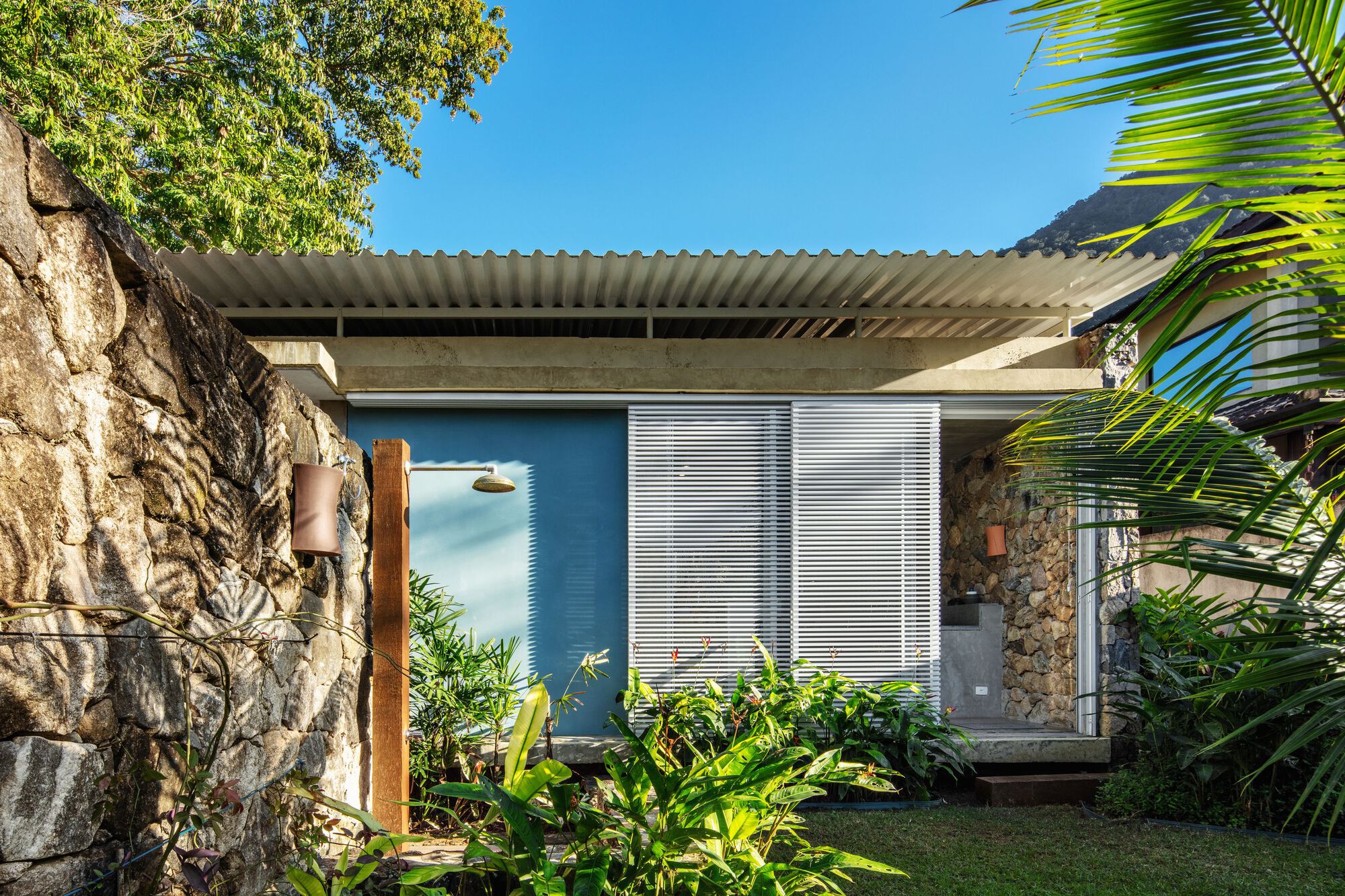 Gallery of Toque Toque Grande II House / VD Arquitetura - 14