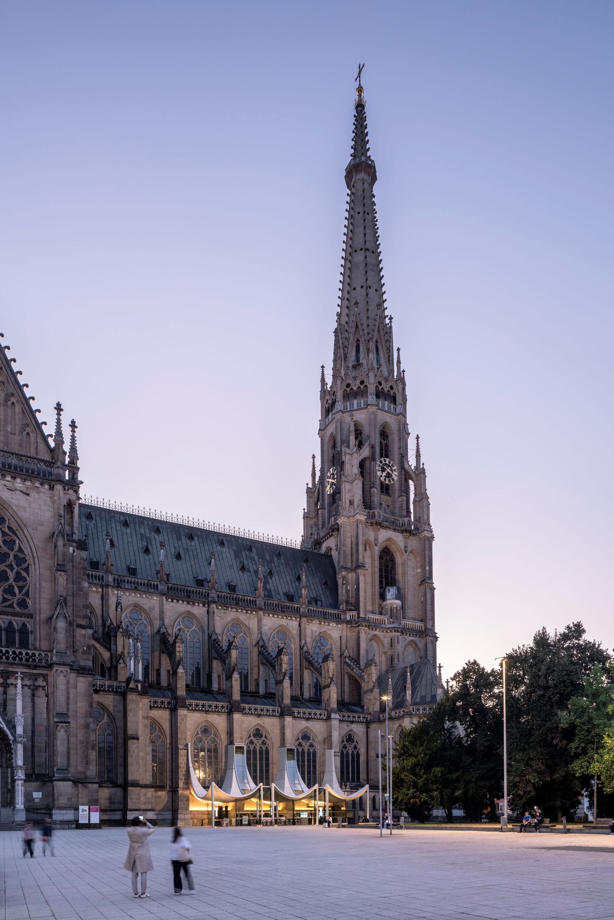 画廊 林茨大教堂入口加建 / perter haimerl . architektur - 6