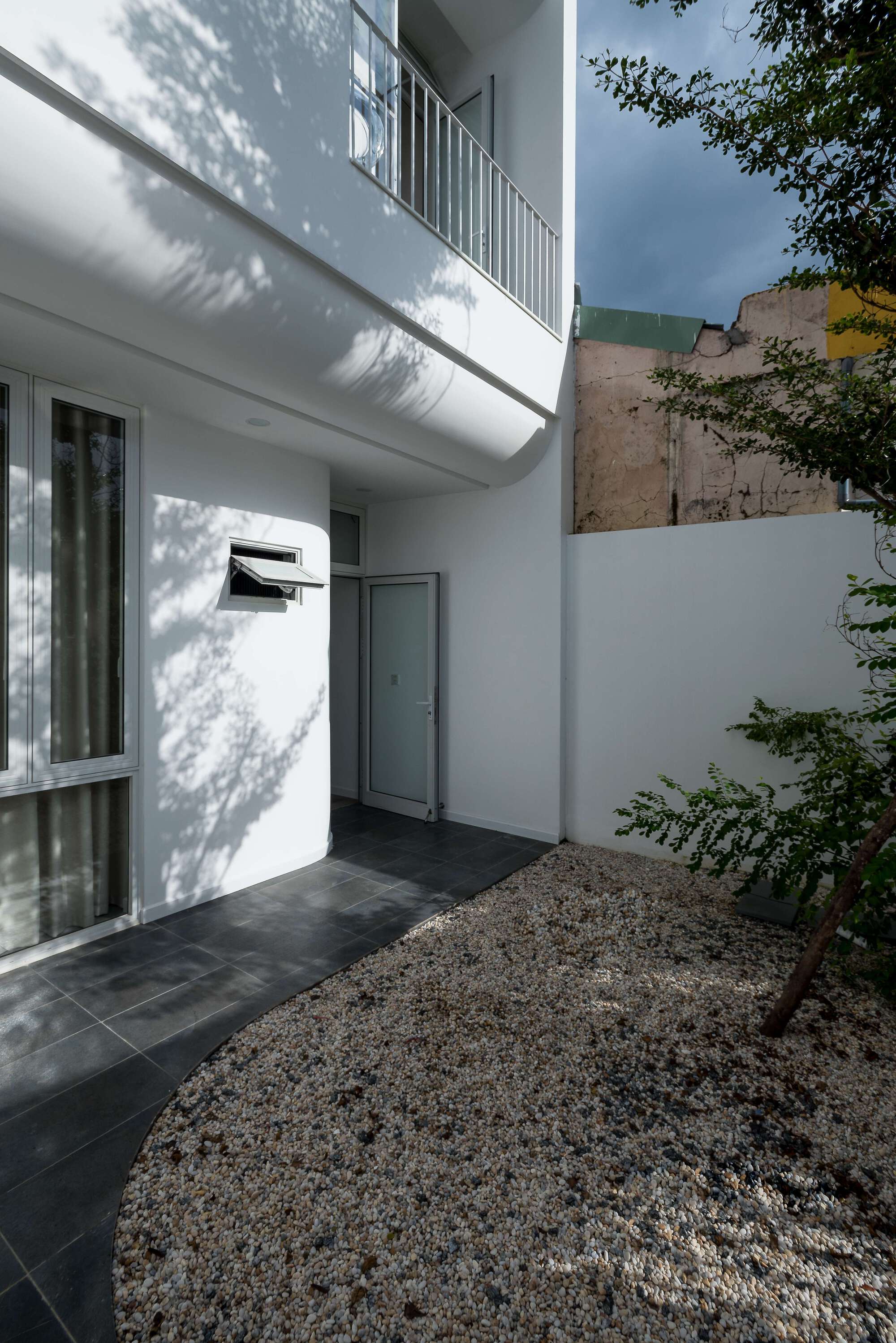 Gallery of House + Studio / NAW Studio - 8