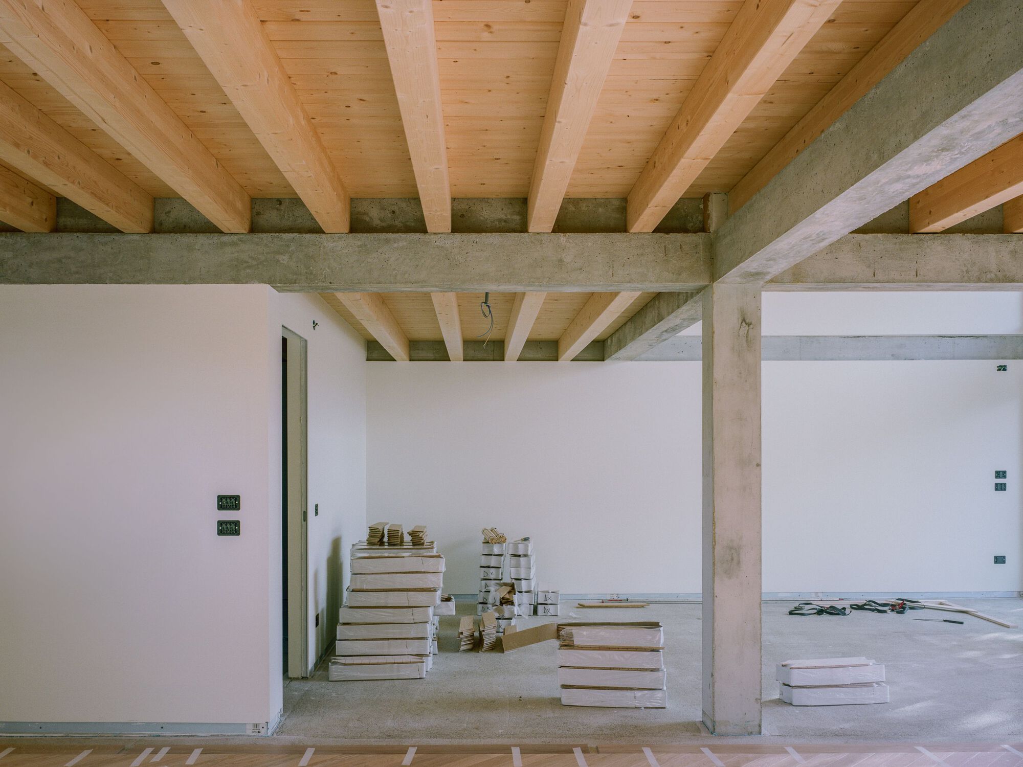 Galería de Una casa no rural / AACM - Atelier Architettura Chinello ...