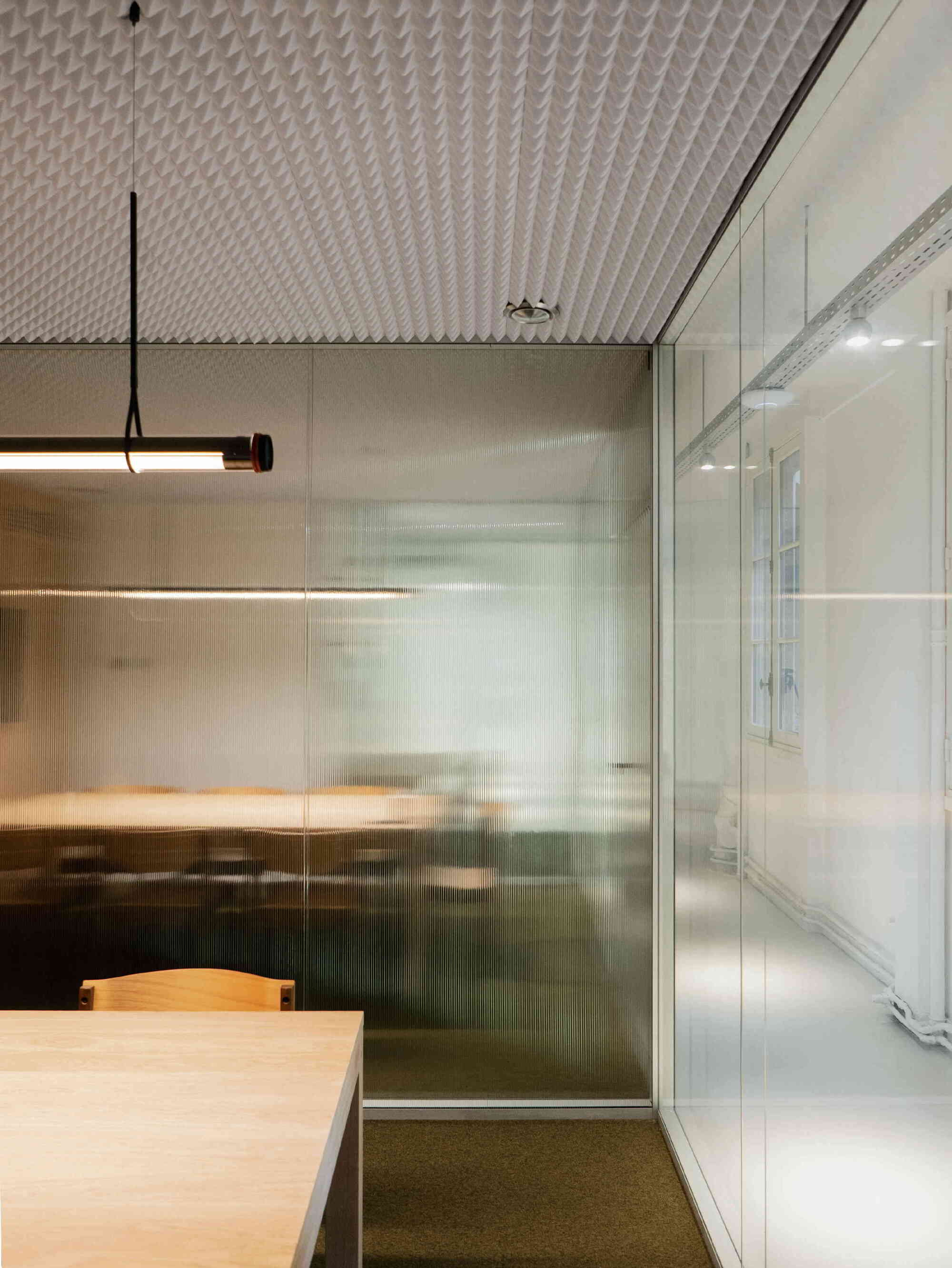 Gallery of Chez Riot Office Space / ūti architectes - 5