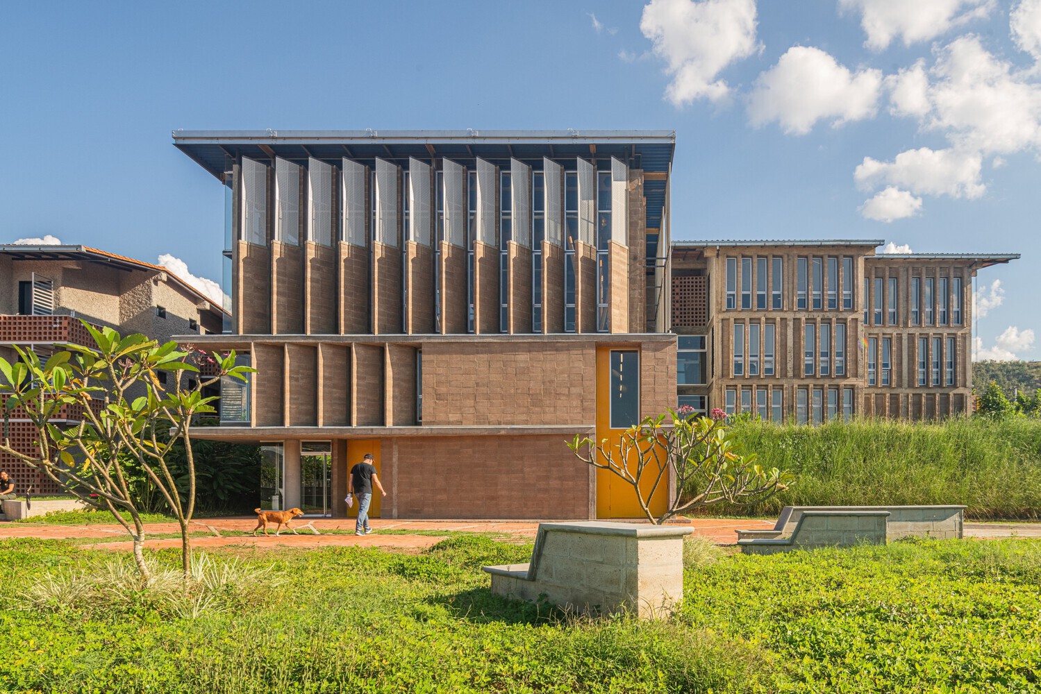 Galería de Conoce a los 15 proyectos finalistas del Premio Obra del Año 2025 de ArchDaily en ...