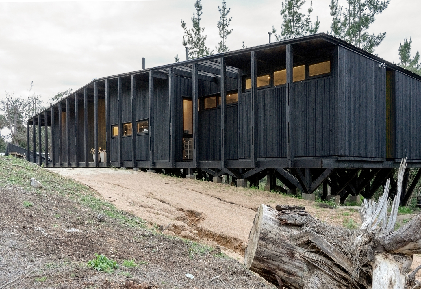 Galería de Conoce a los 15 proyectos finalistas del Premio Obra del Año 2025 de ArchDaily en ...