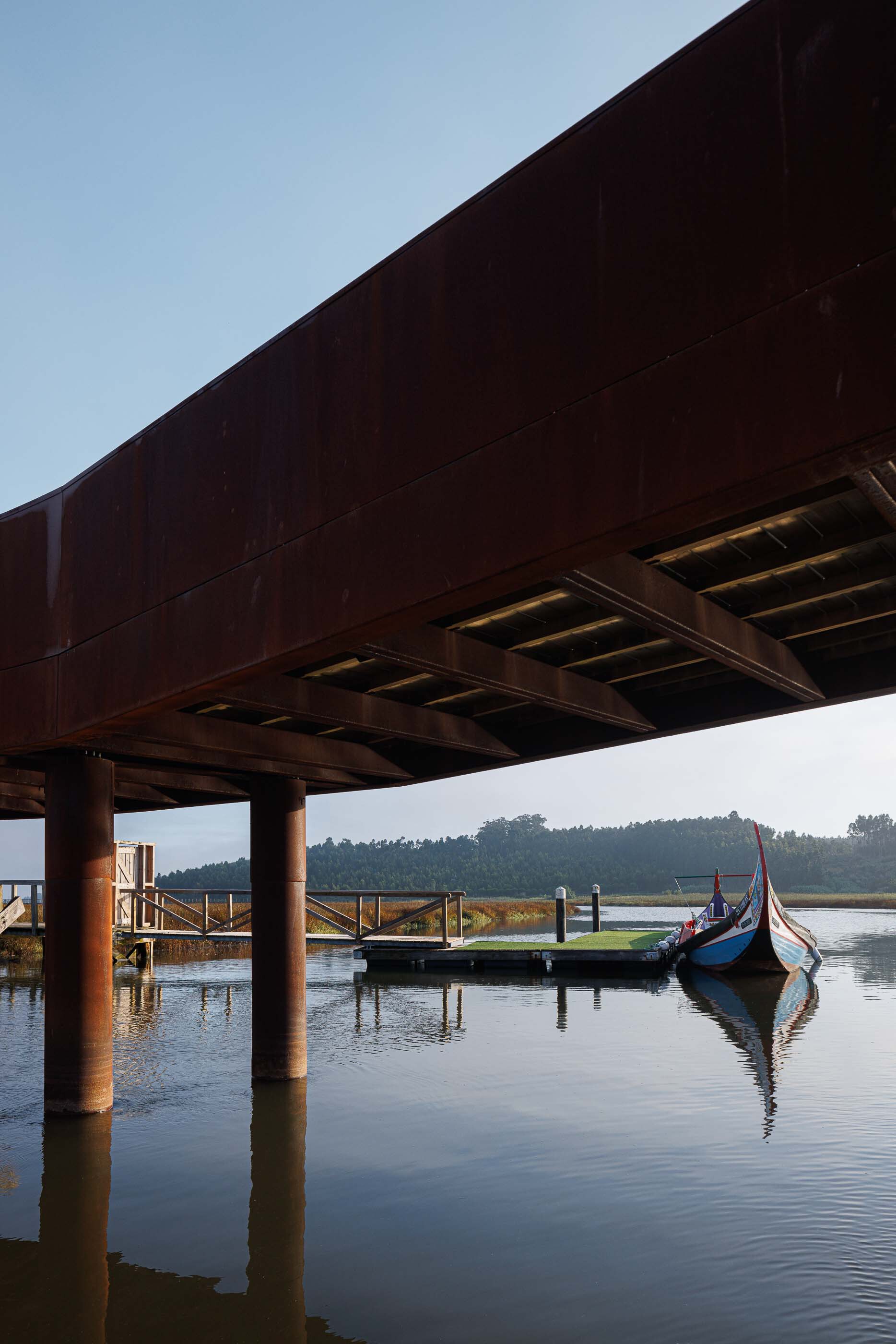 Gallery of Cycle and Pedestrian Crossing Over the Fareja Bridge ...