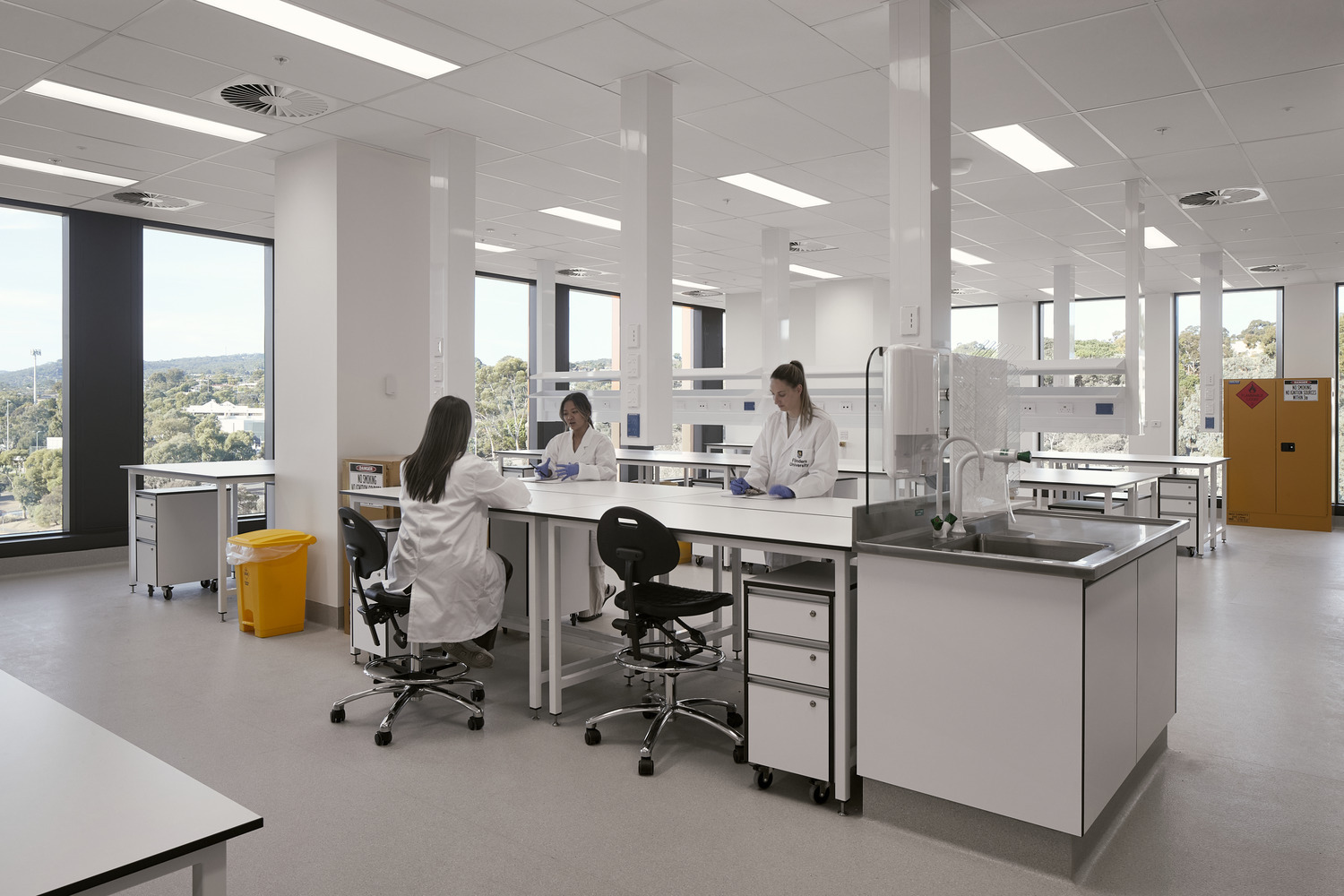 Gallery of Health and Medical Research Building / Architectus - 29